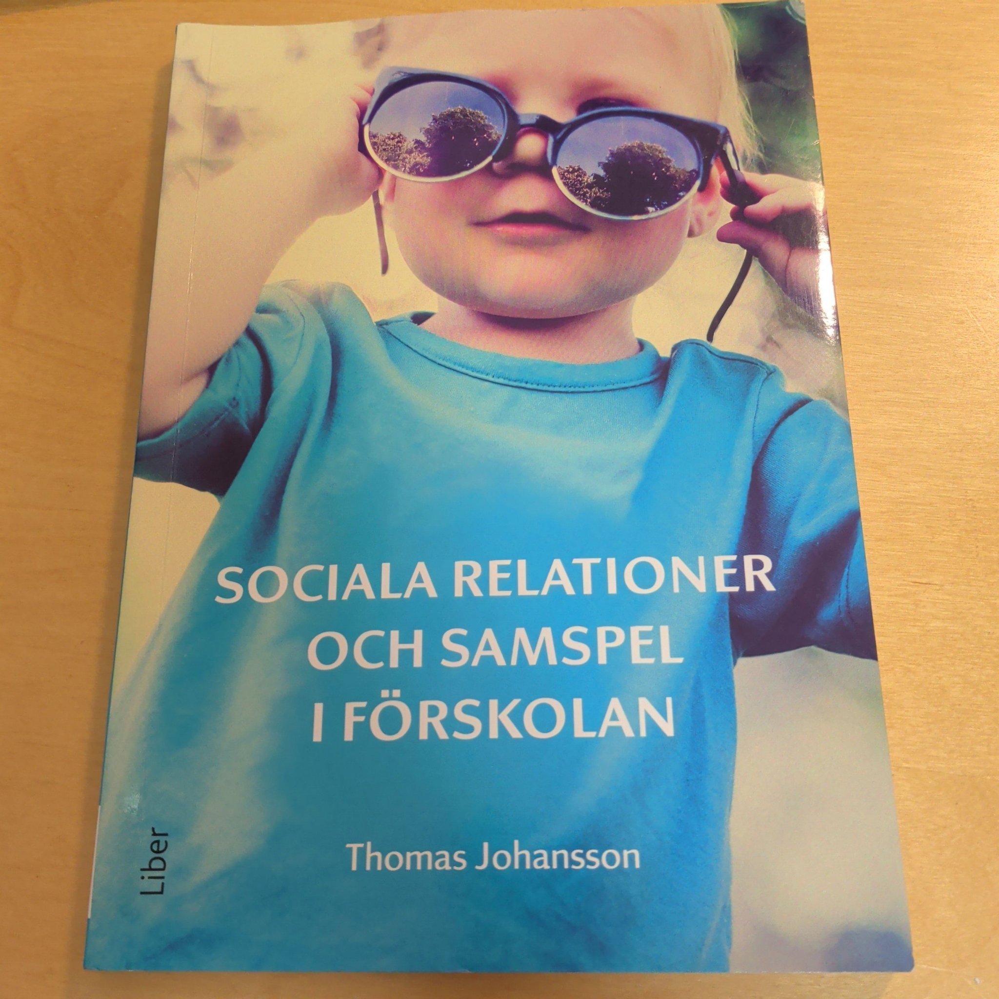 Sociala relationer och samspel i förskolan av T.. | Köp på Tradera ...