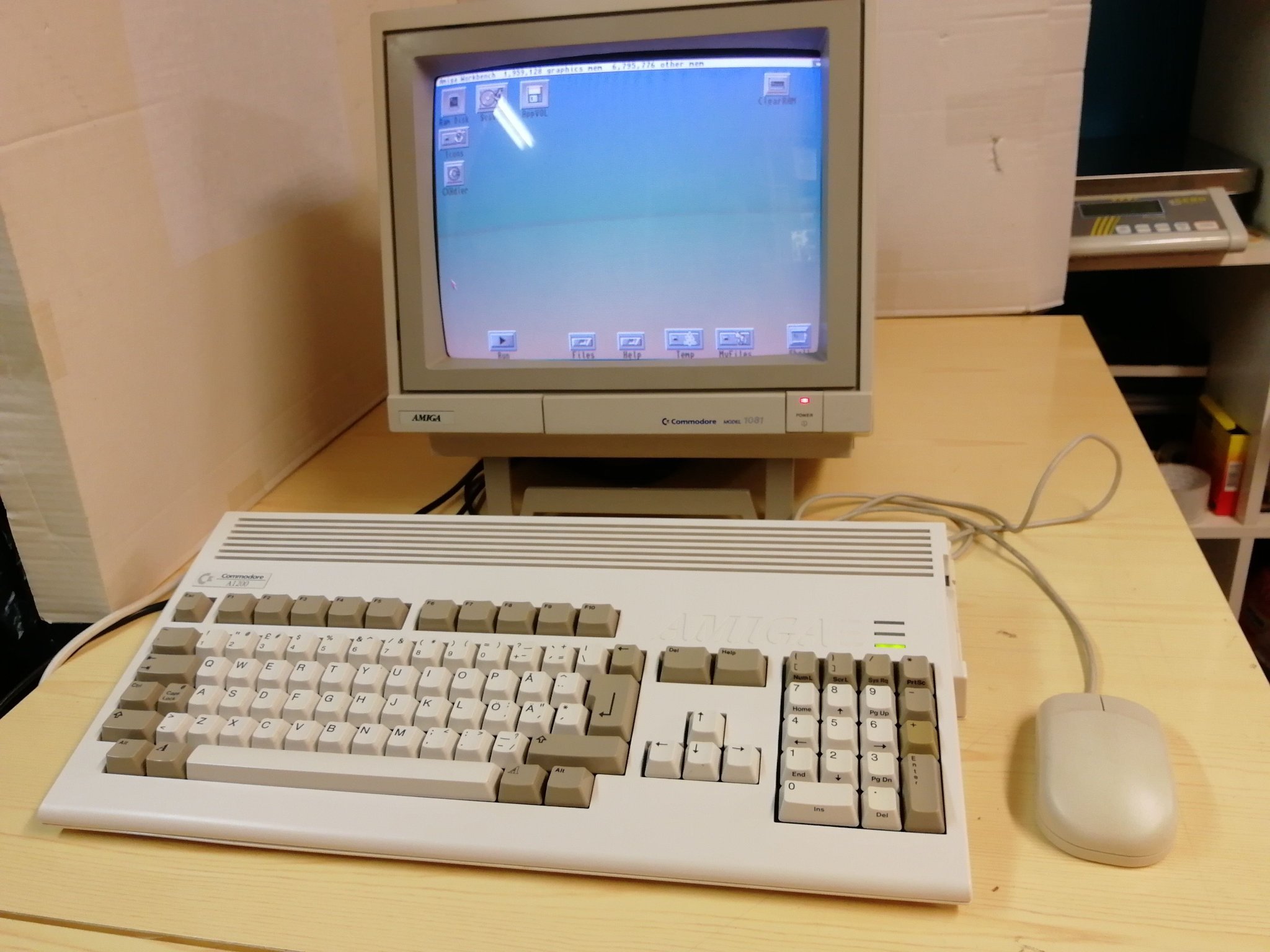 Amiga 1200 * A1200 * M1230XA * 40MHz * 10MB RAM.. (409636747) ᐈ Köp på ...
