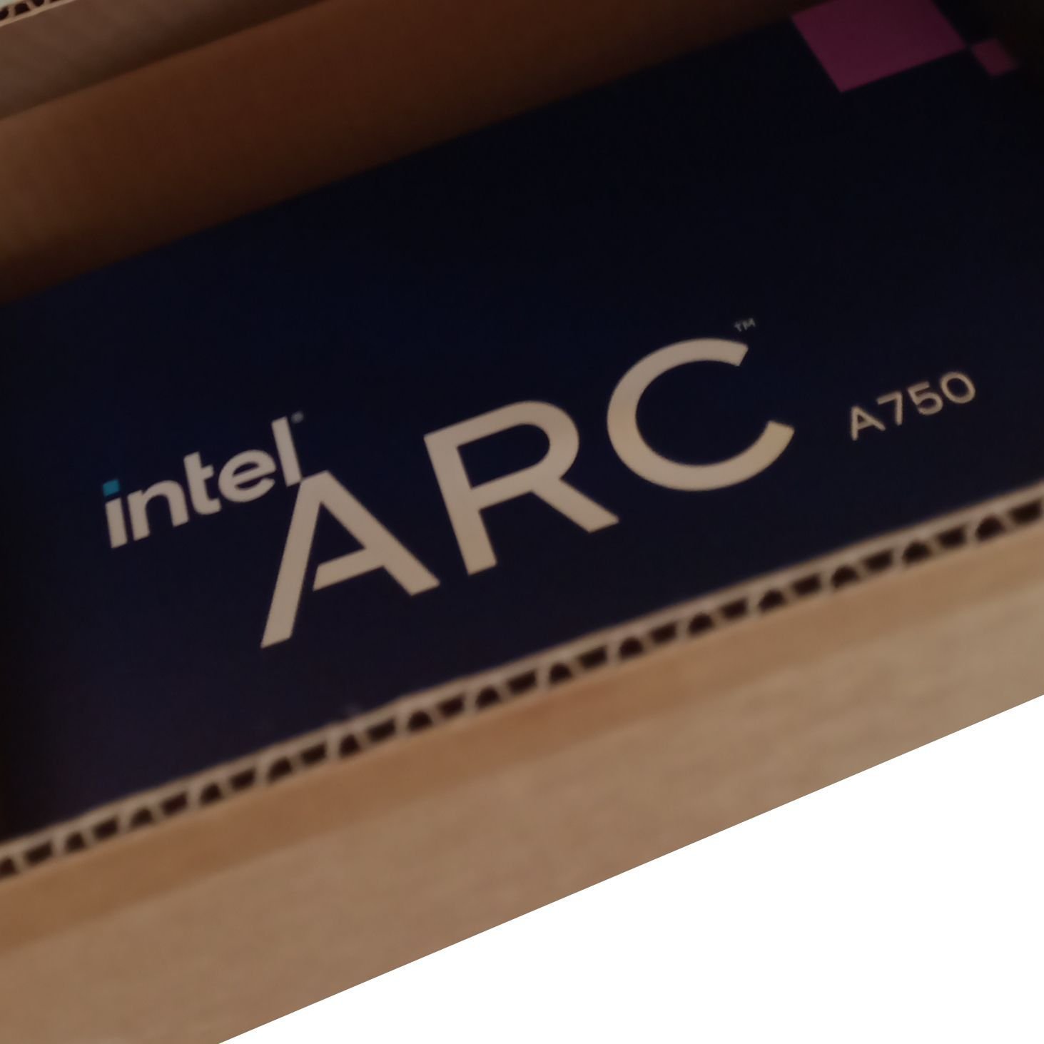 Se produkter som liknar Intel Arc 750 8GB GDDR6 256bit på Tradera ...