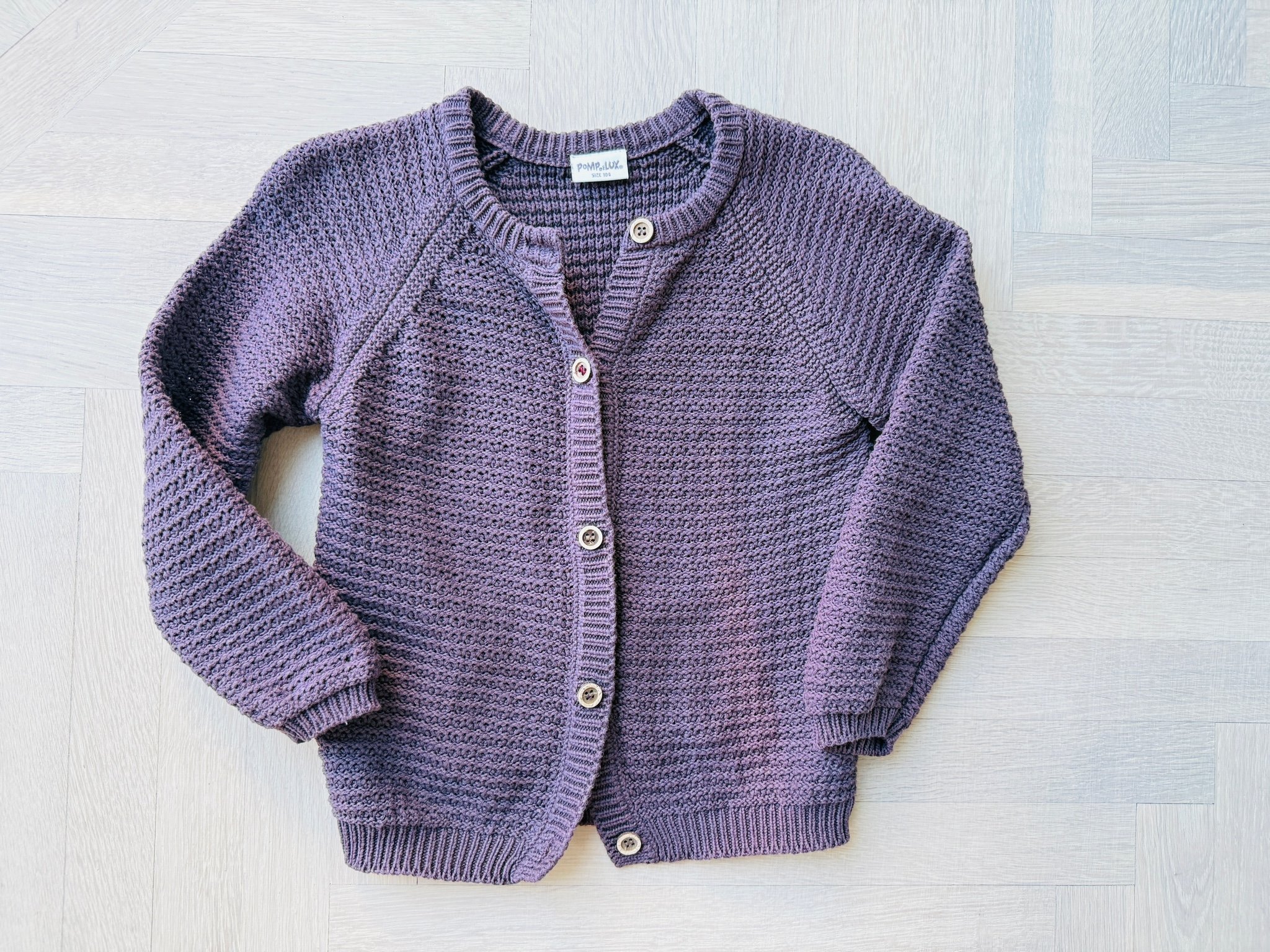 Lila kofta Pomp de Lux strl 104 | Köp på Tradera (734240516)