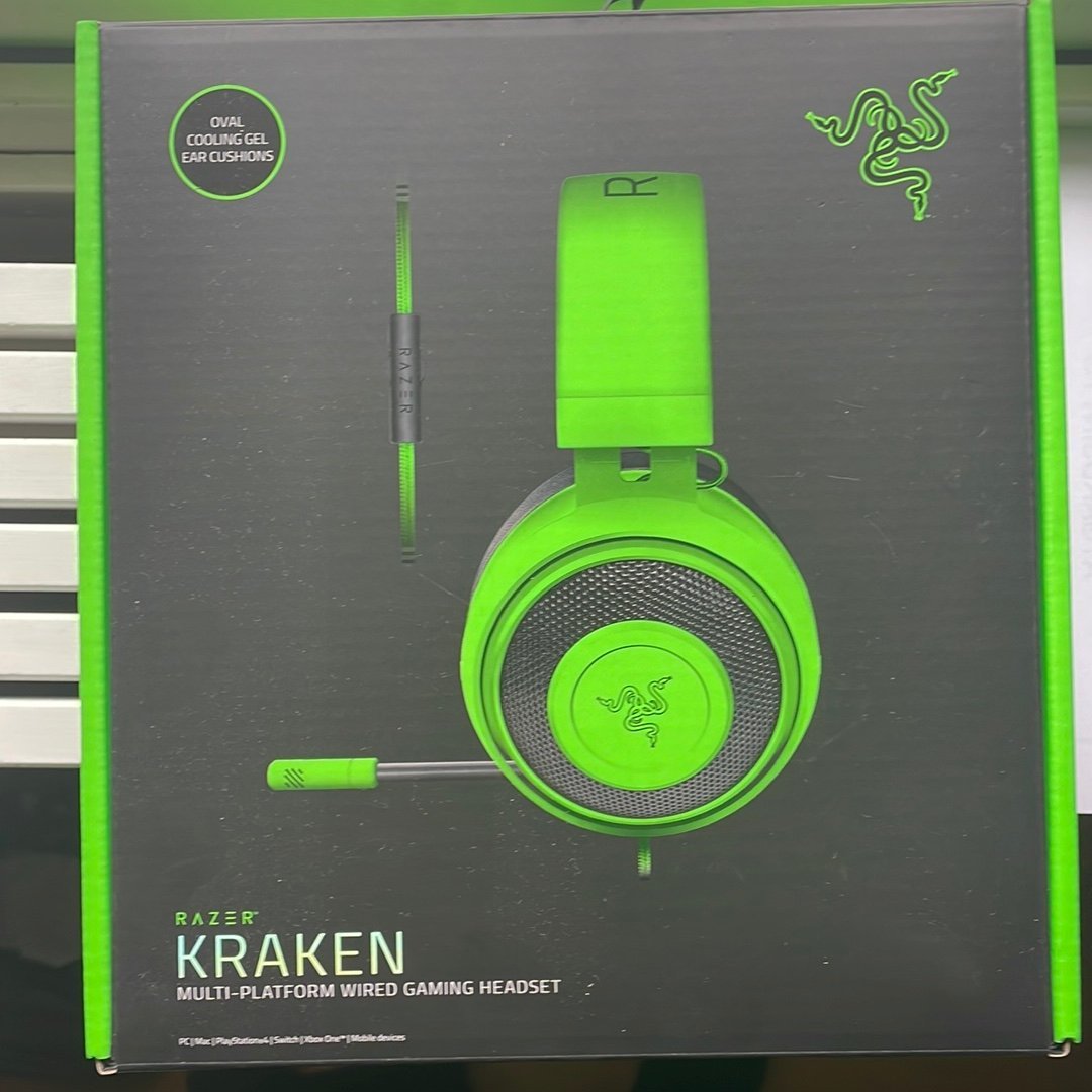 Se produkter som liknar Razer Kraken Gaming Headset på Tradera (696246883)