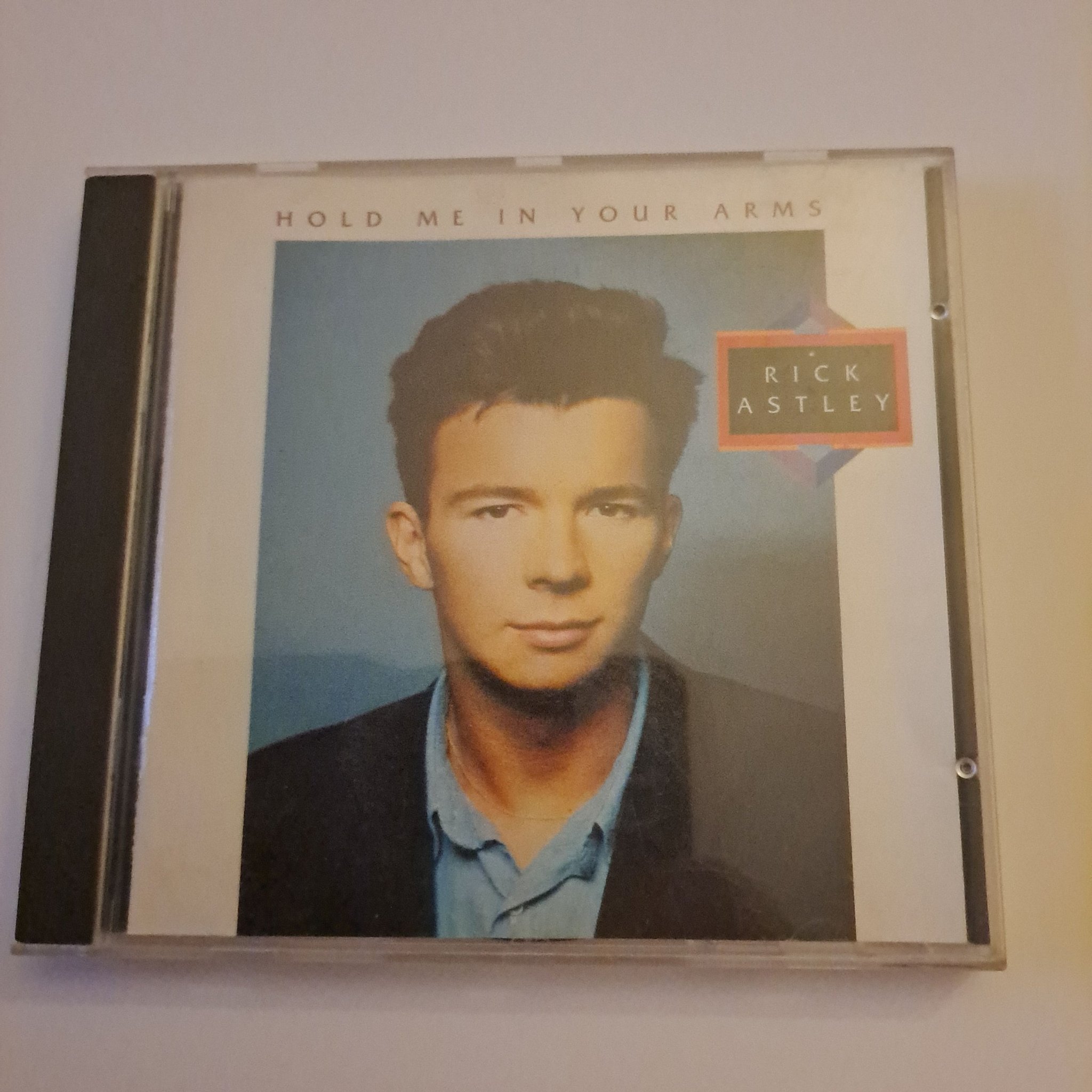Rick Astley - Hold Me In Your Arms CD | Köp på Tradera (701294684)