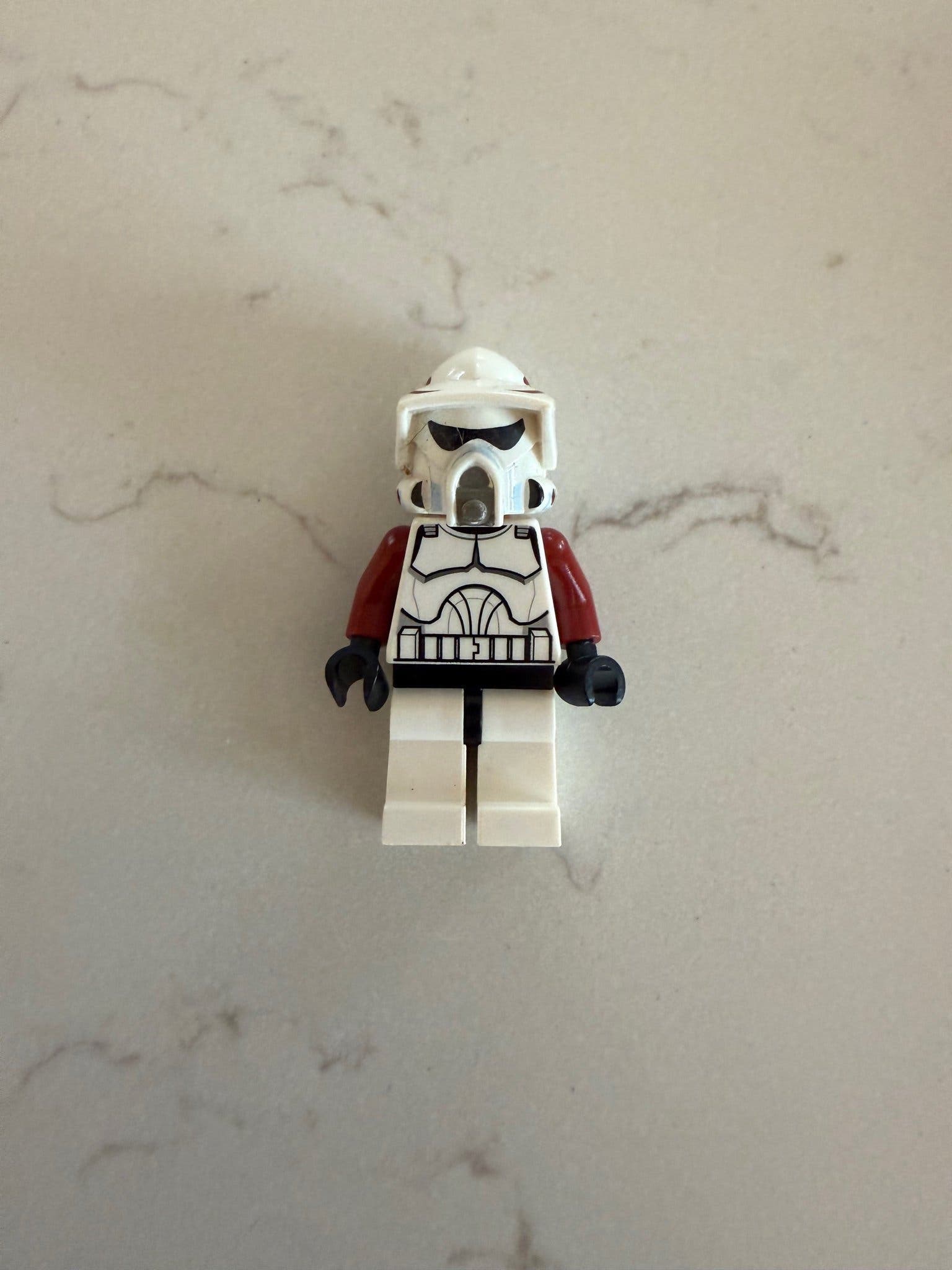 Se produkter som liknar LEGO Star Wars clone ARF troo.. på Tradera ...