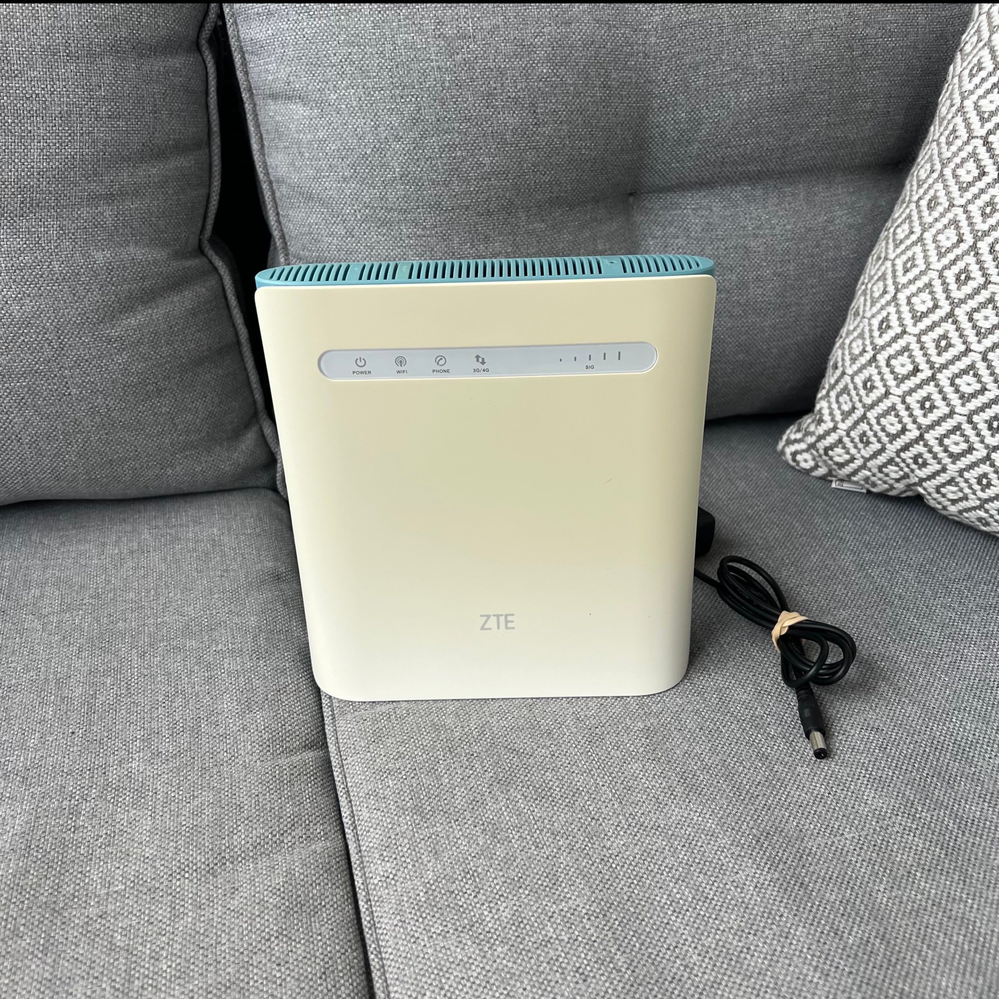 Se produkter som liknar ZTE MF286D 4G LTE Router. på Tradera (693688871)