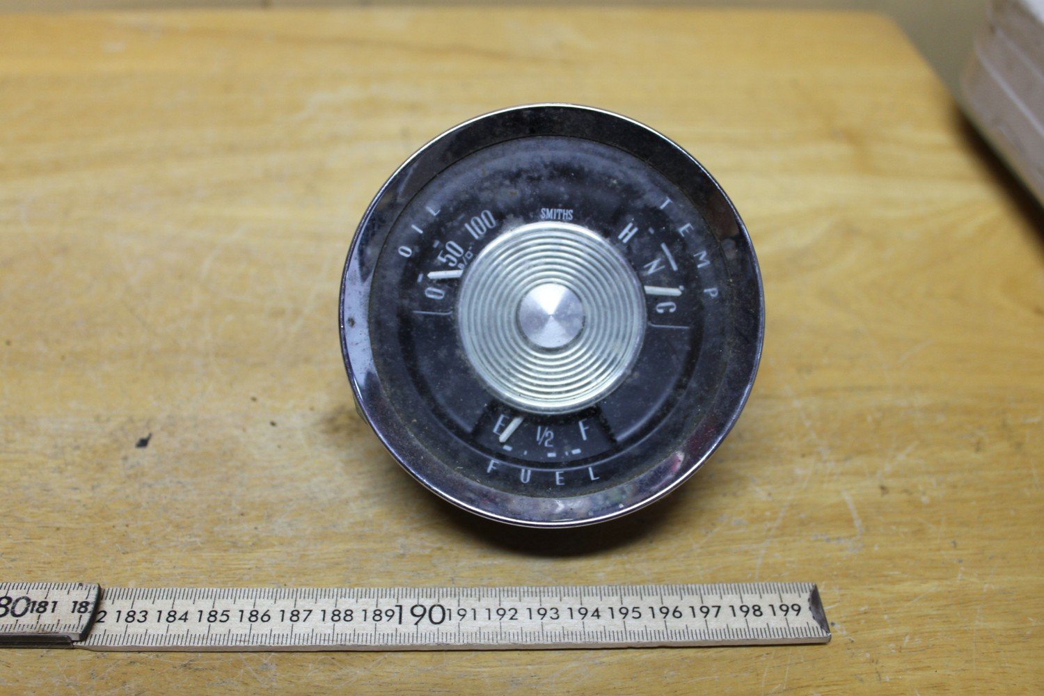 Mätare temp/oljetryck/bränsle Smiths Austin Cam.. | Köp på Tradera ...