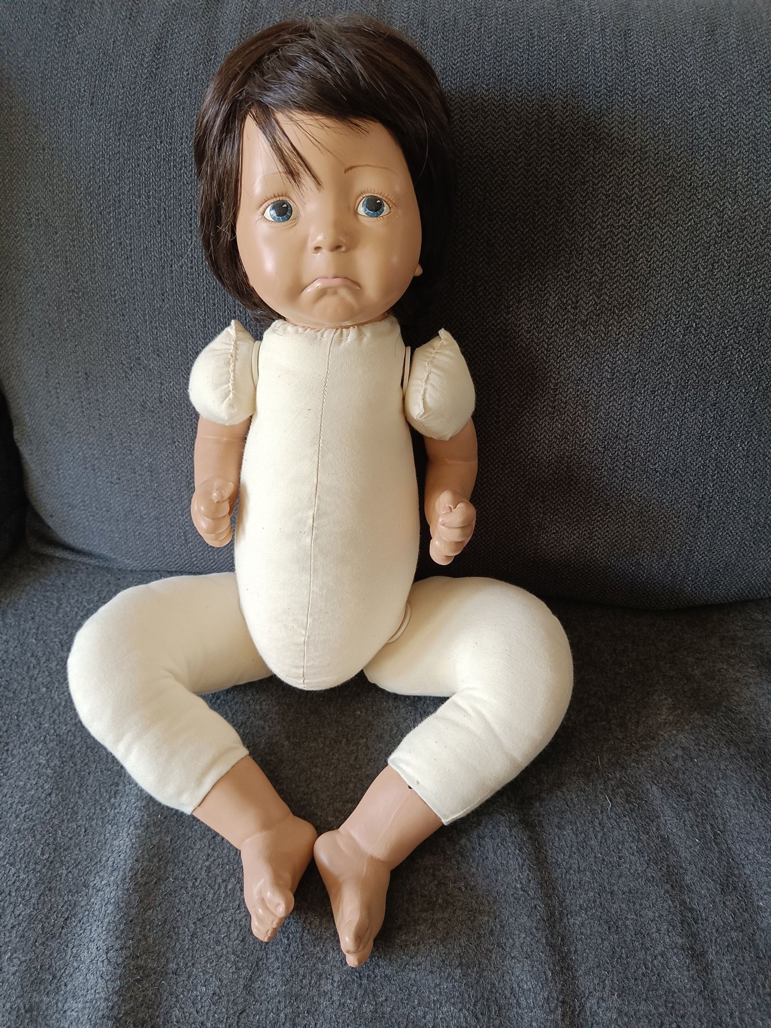 Se produkter som liknar Handgjord Porslins Docka på Tradera (699255821)