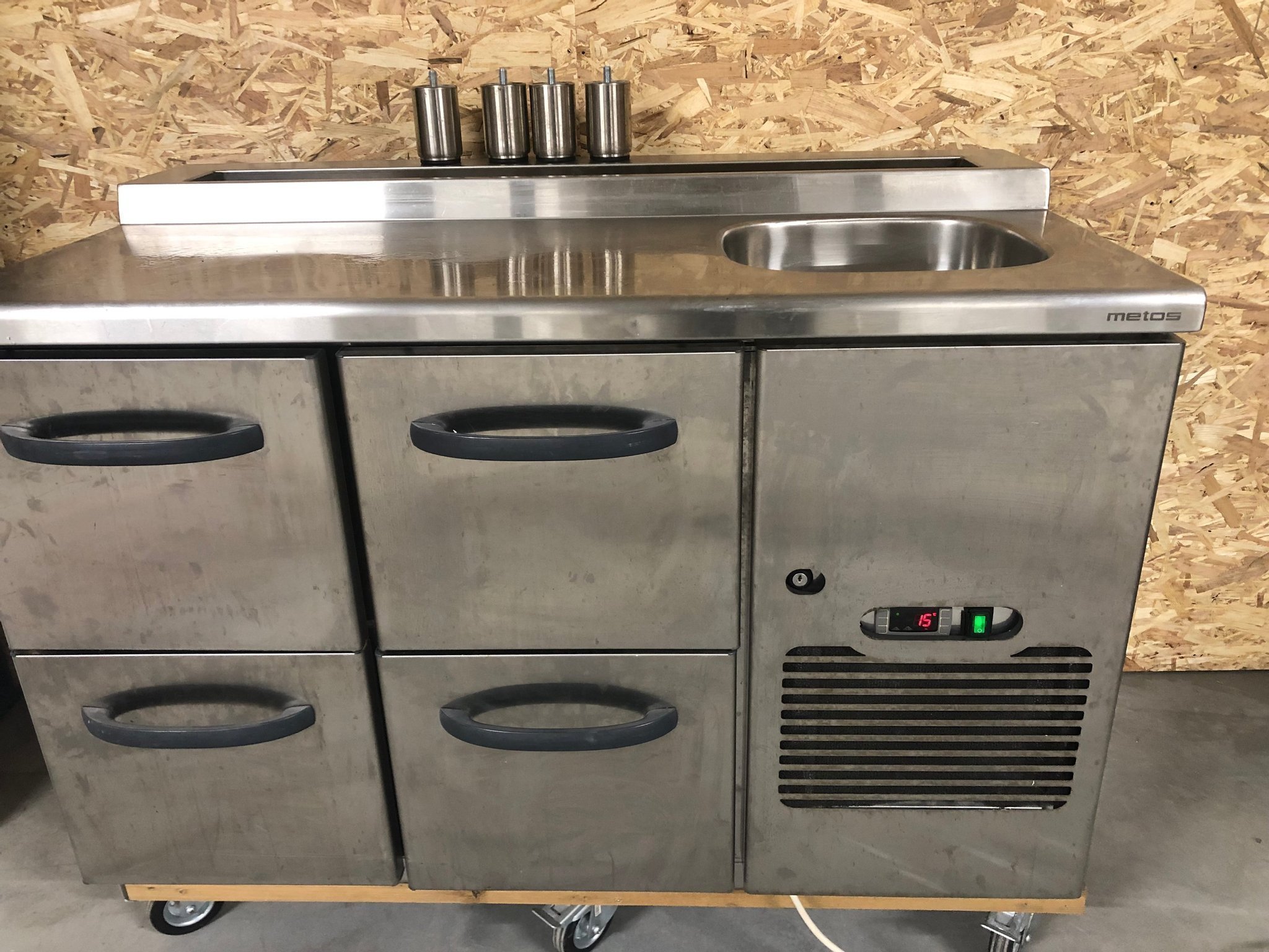 Se produkter som liknar Metos Cold Drawer BA1200 – 4 .. på Tradera ...