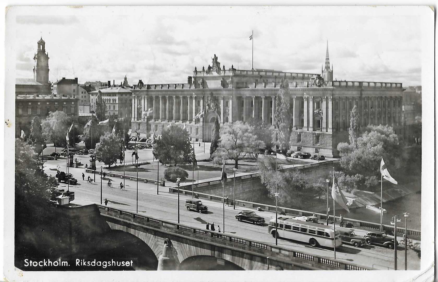 Vykort Stockholm Riksdagshuset Buss Bilar Äkta .. | Köp på Tradera ...