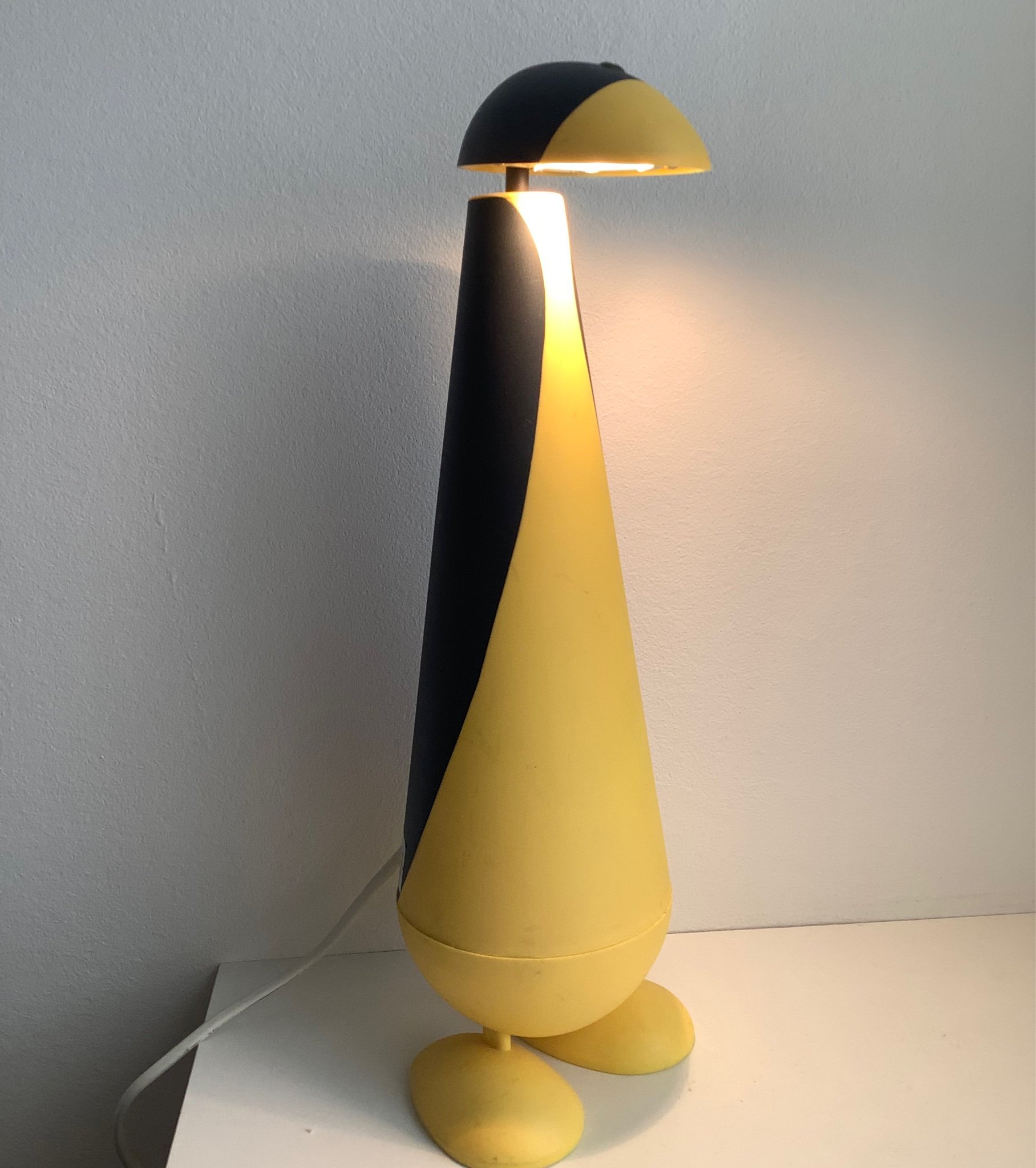 Bordslampa Pingvin Lampa Pingvinlampa 80-Tal R.. | Köp på Tradera ...