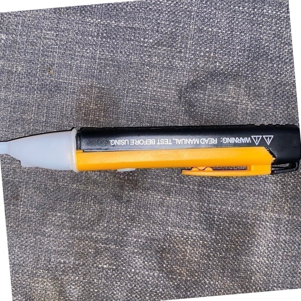 Spänningsprovare. Blickar och piper vid ström /.. | Köp på Tradera ...