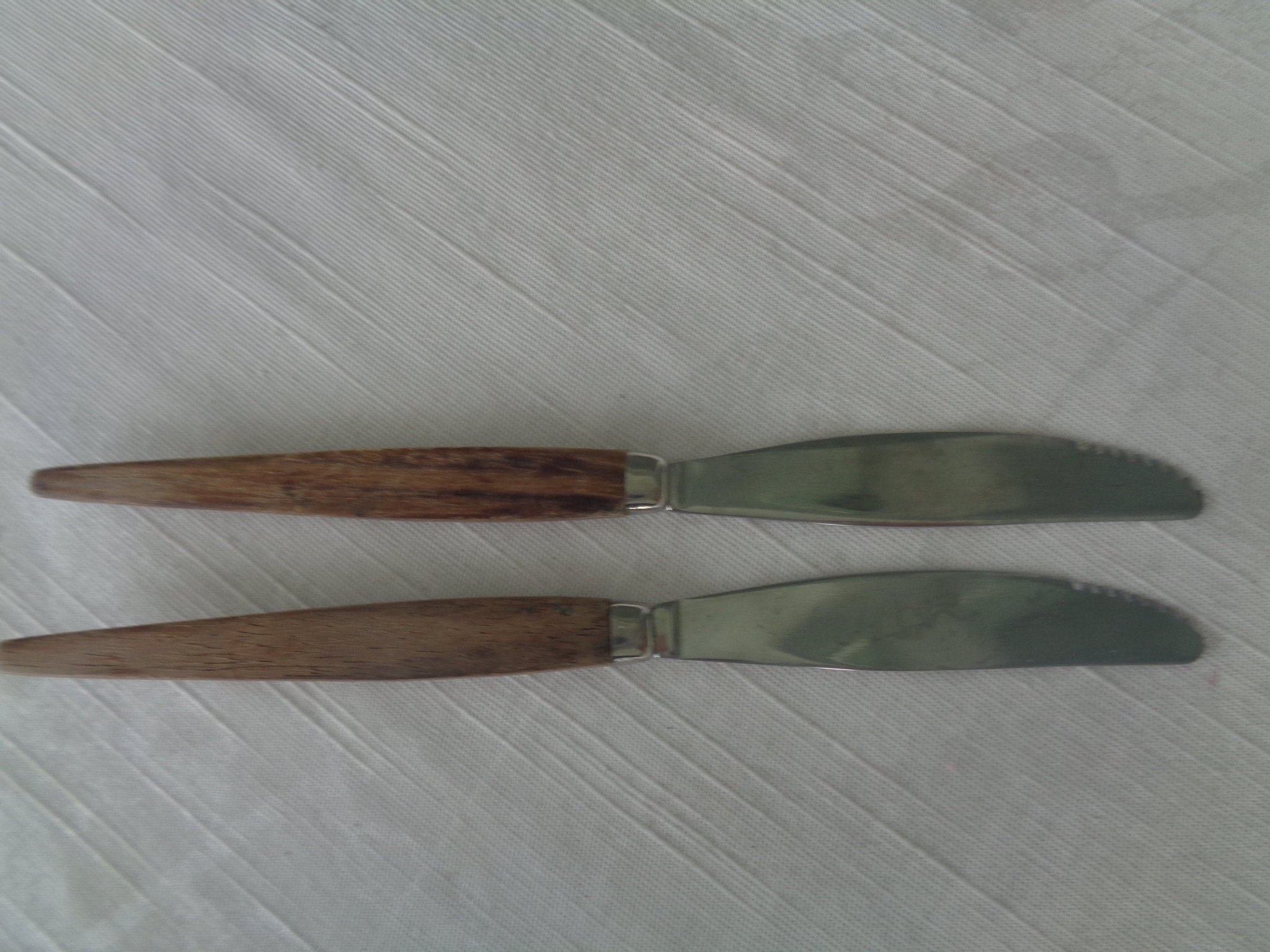 Se produkter som liknar ÅLDRE FRUKT/ SMÖRKNIVAR MED T.. på Tradera ... Se produkter som liknar ÅLDRE FRUKT/ SMÖRKNIVAR MED T.. på Tradera ...