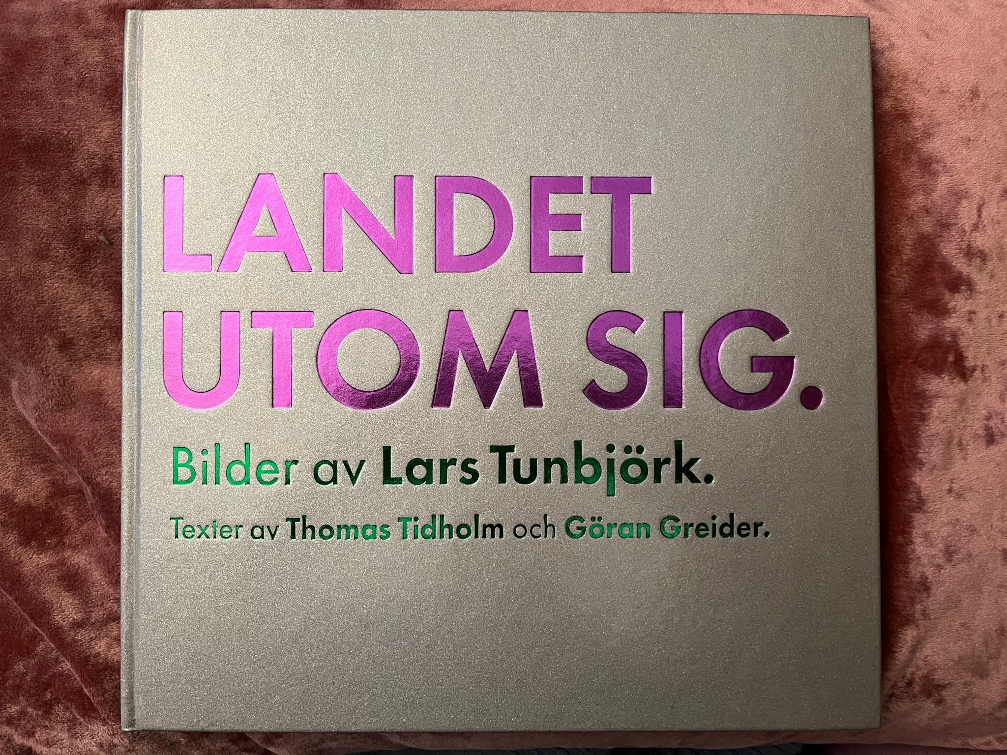 Lars Tunbjörk ”LANDET UTOM SIG” (1994)? *fotobo.. | Köp på Tradera ...