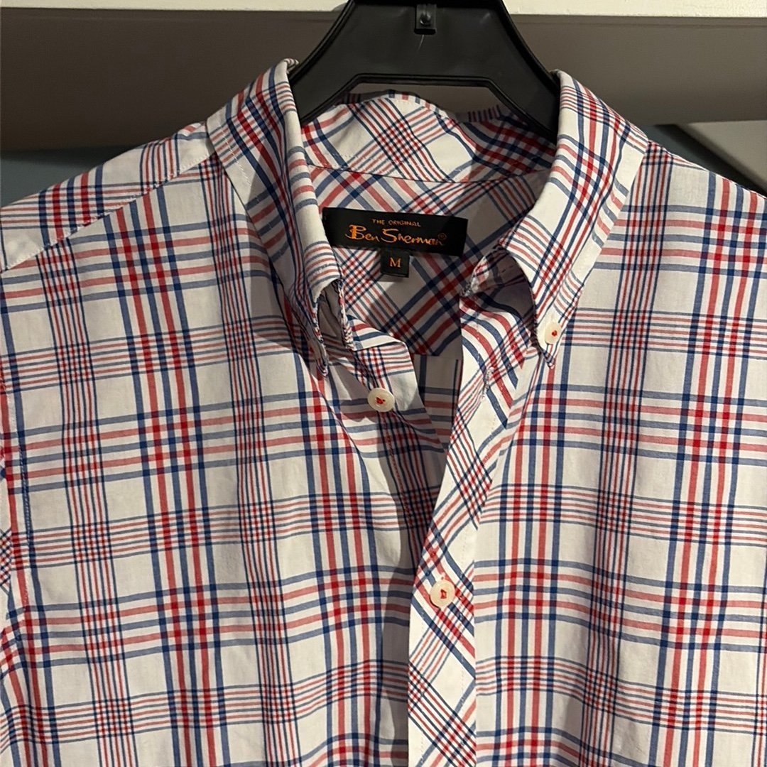 Ben Sherman vit, röd och blå skjorta, storlek M | Köp på Tradera ...