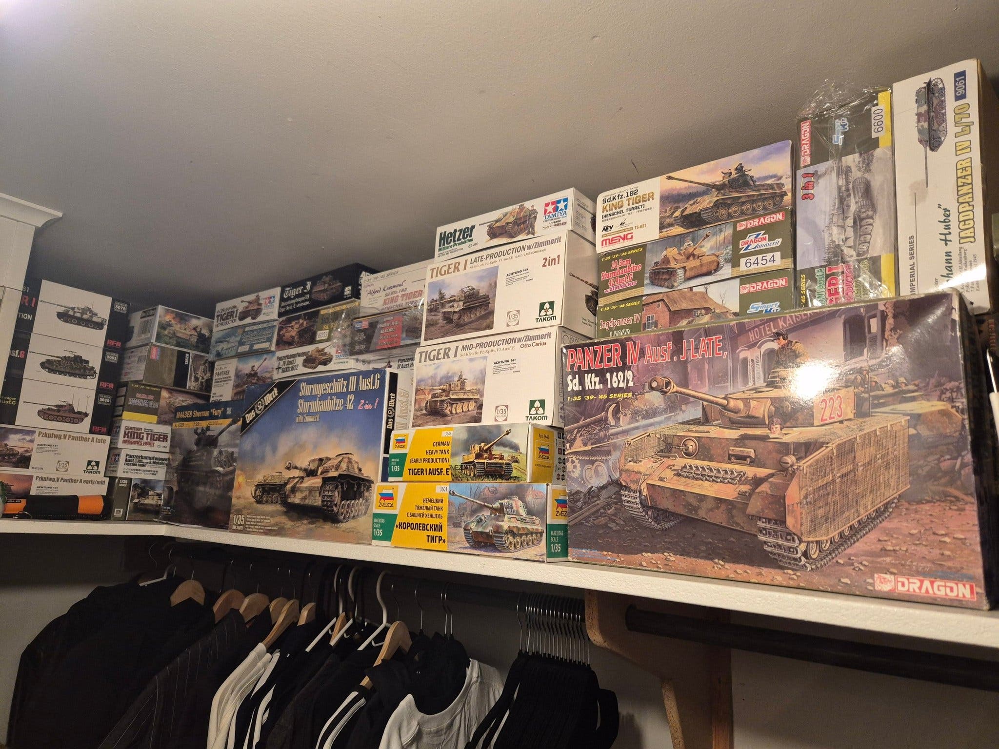 Modellbyggsats: Stridsvagn "Panzer IV Ausf. H" | Köp på Tradera (736567509)