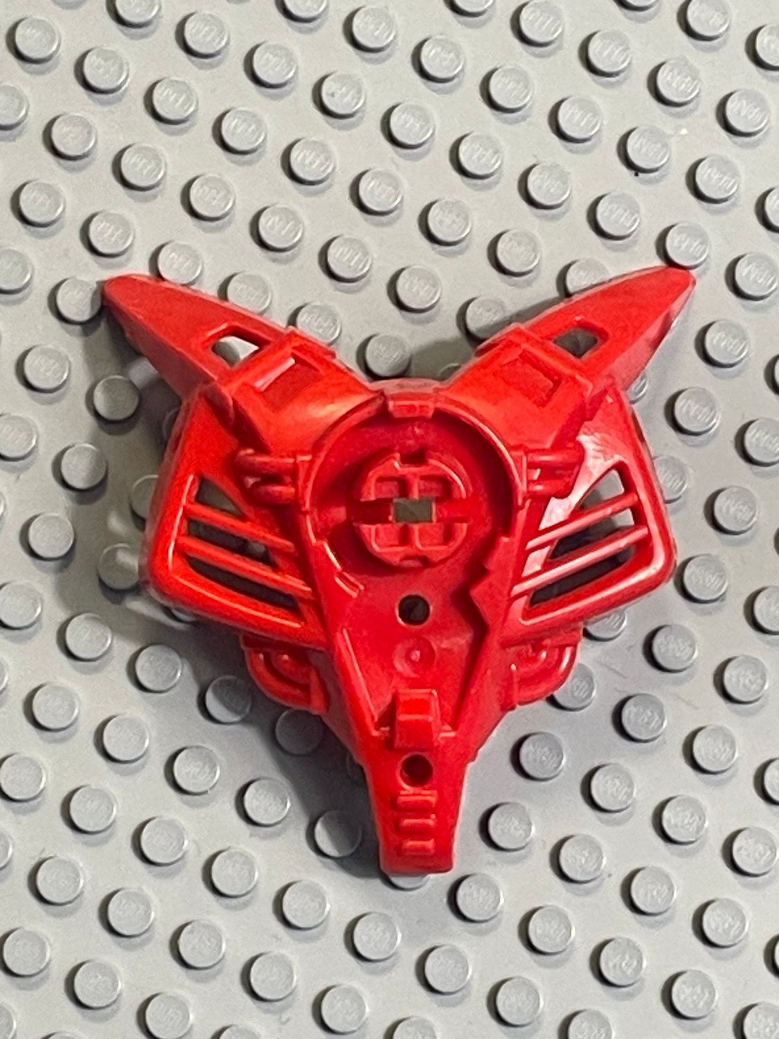 Red Hero Factory Chest Armor with Rounded Shoul.. | Köp på Tradera ...