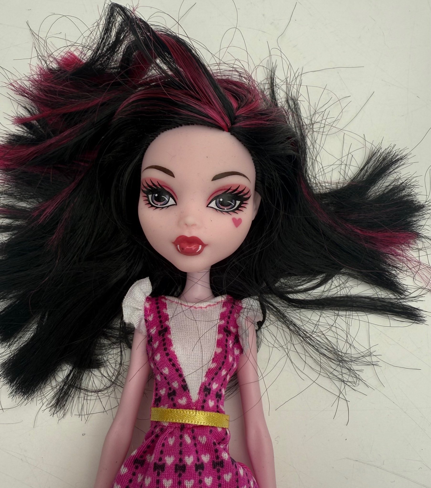 Monster High Draculaura Docka | Köp på Tradera (710526050)