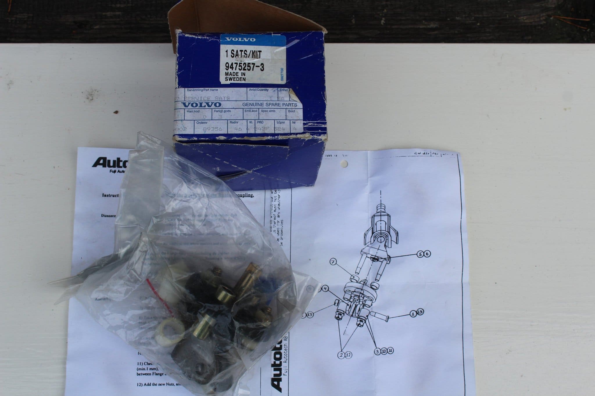 Se produkter som liknar Volvo 9475257-3 Sats/Kit (sty.. på Tradera ...