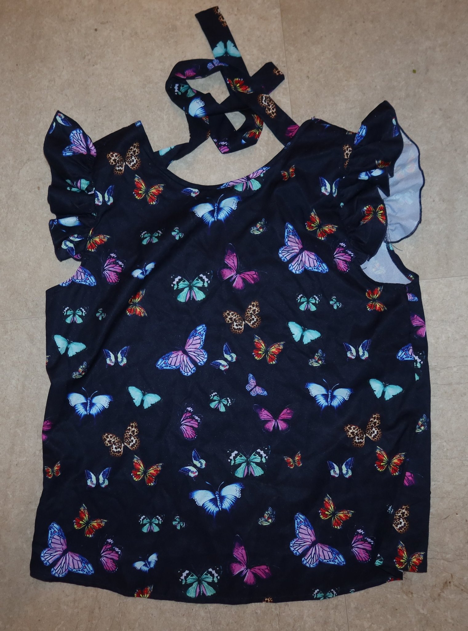 ny oanvänd snygg topp med fjärilar på i stl M 38 | Köp på Tradera ...