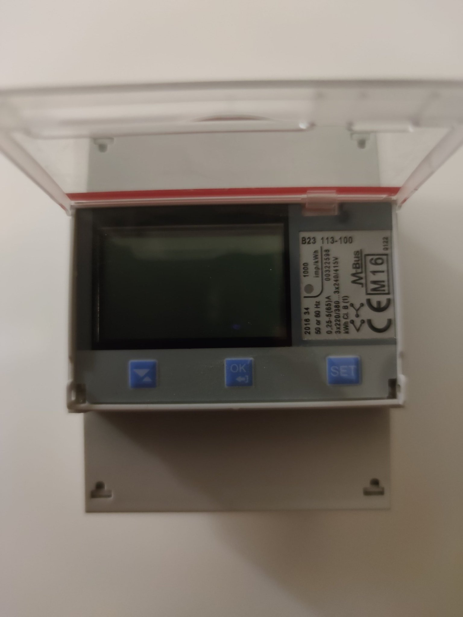 Se produkter som liknar 3-fas Elmätare ABB B23 113-100 på Tradera ...