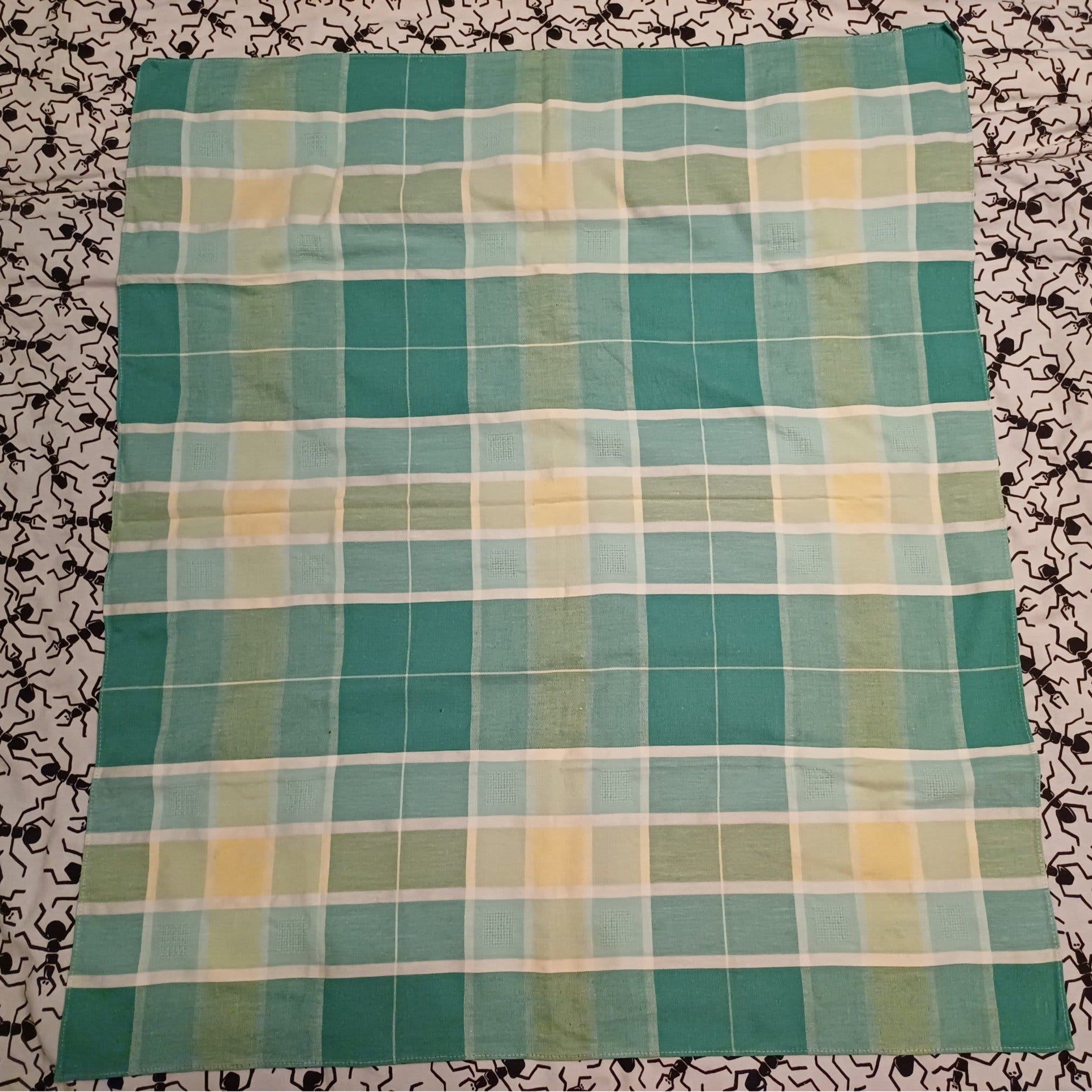 Se produkter som liknar Retro. Rutig Duk 81x91cm. Gul.. på Tradera ...