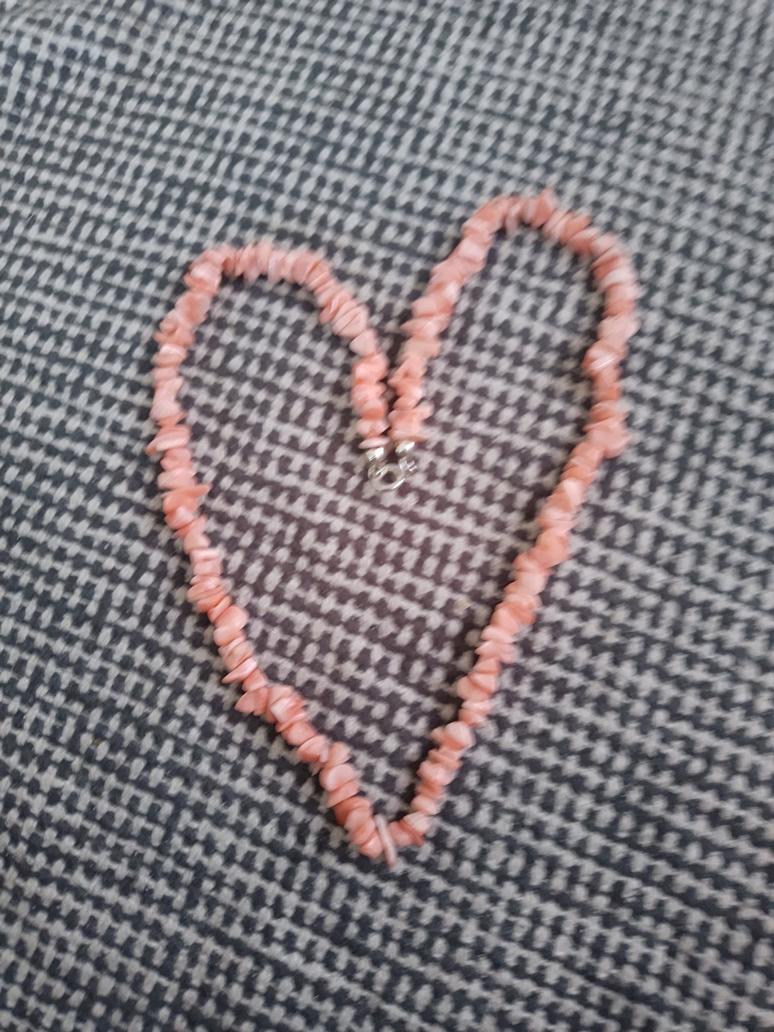 Halsband Rosa Bambukorall Trumlade Chips | Köp på Tradera (698825672)