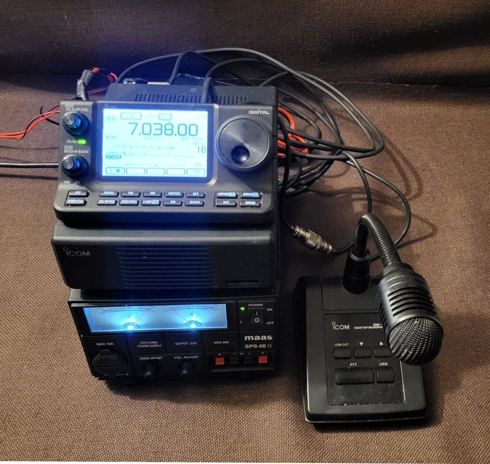 Icom ic-7100 | Köp på Tradera (704309052)
