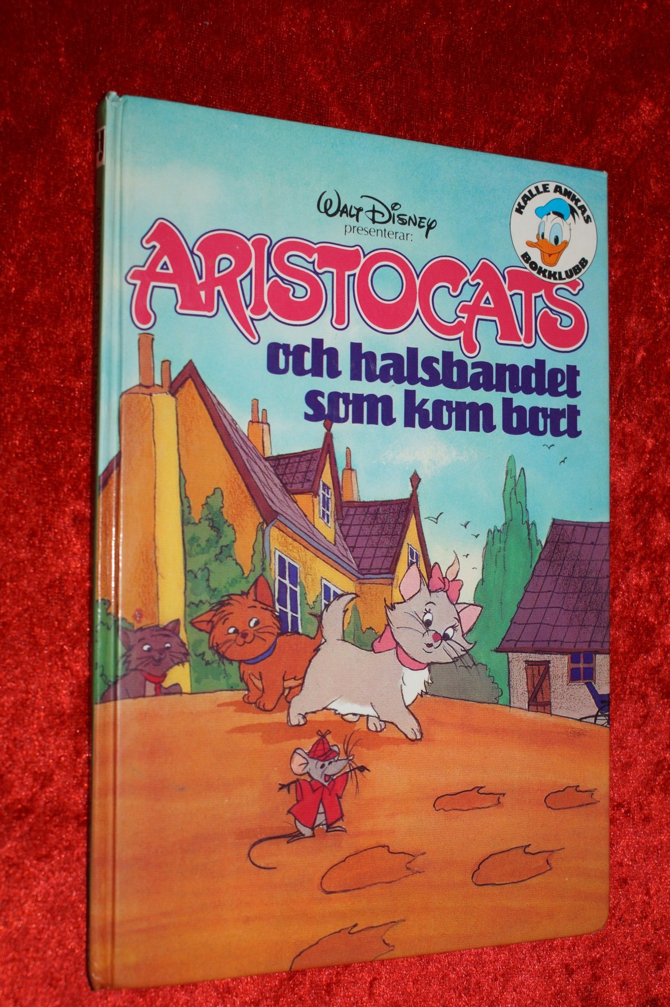 Se produkter som liknar BILDERBARNBOK WALT DISNEY ARI.. på Tradera ...
