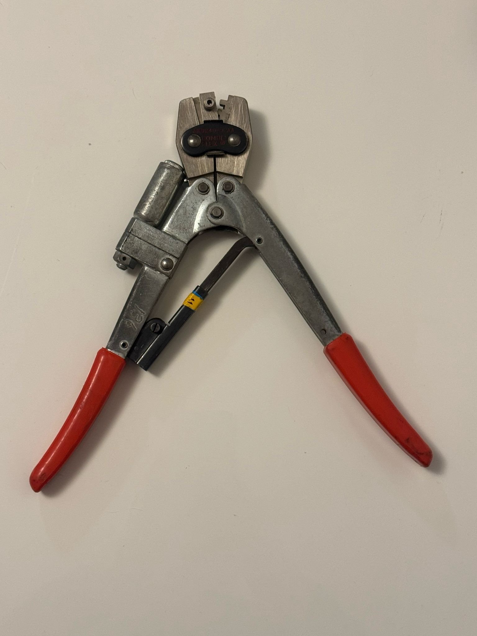 Se produkter som liknar Combi-Flex RK924009-AA Kabels.. på Tradera ...