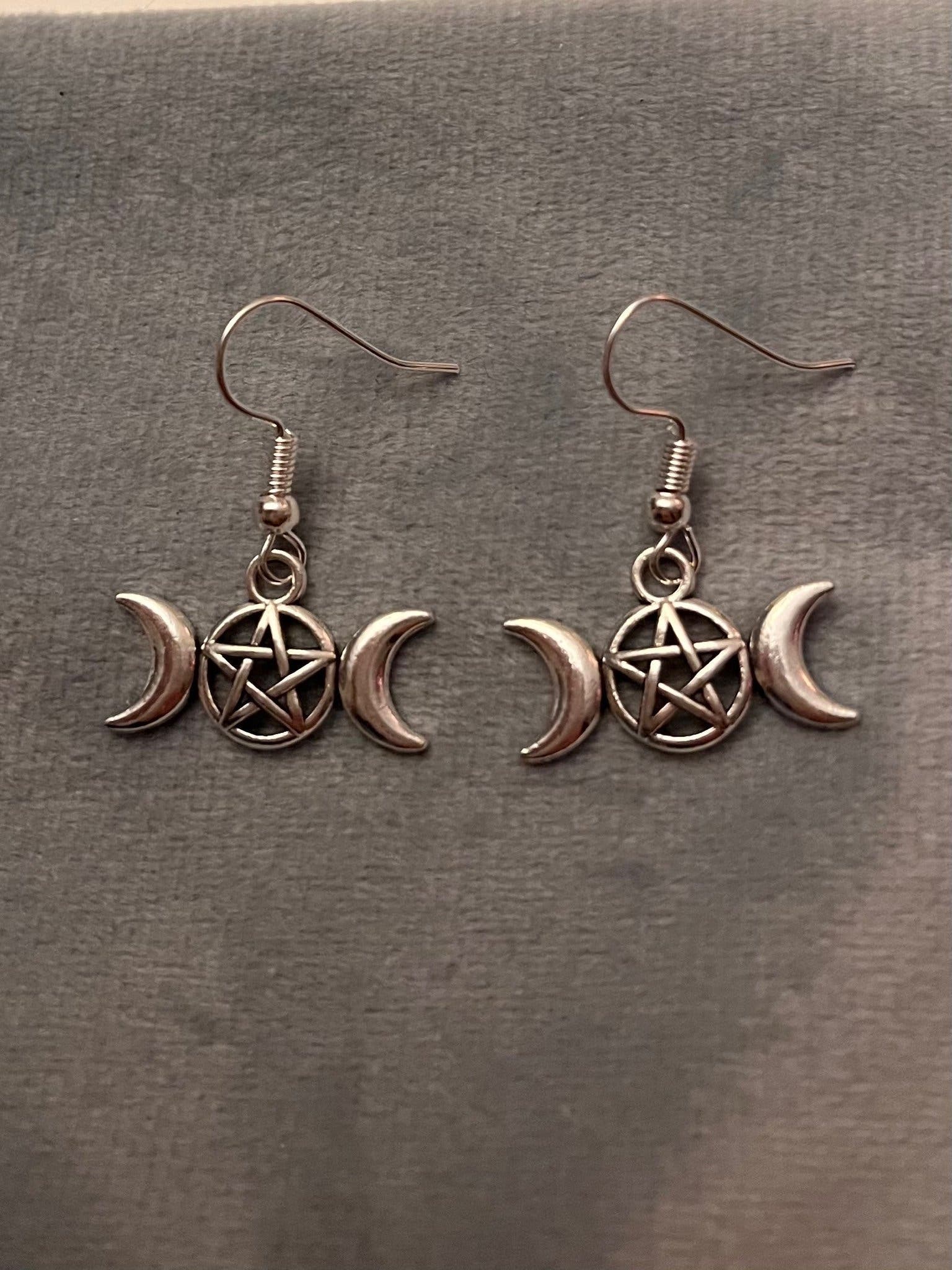 Örhängen pentagram triple moon silver imitation | Köp på Tradera ...
