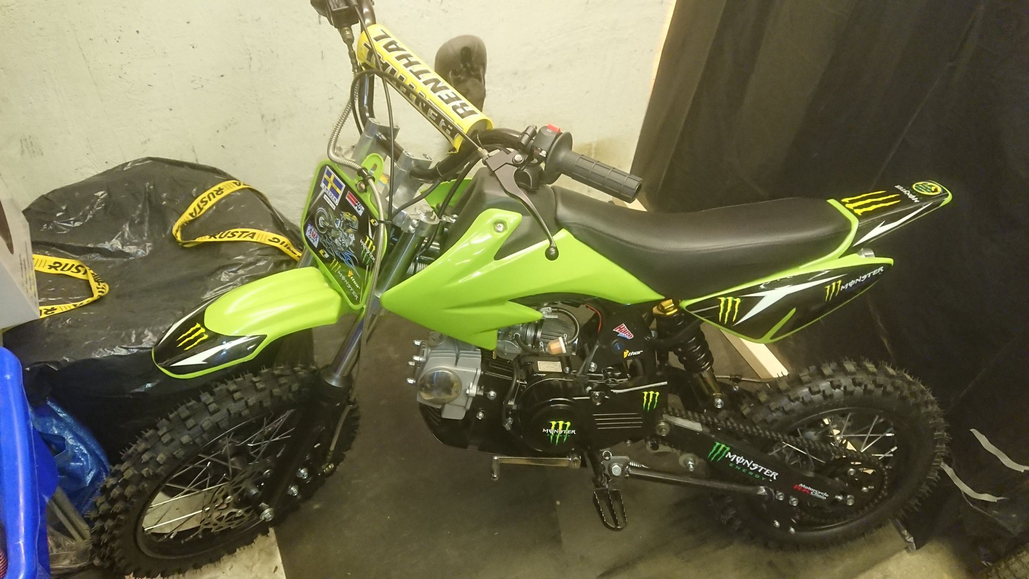 Fiddy Cross 125cc 4-T Monster Energy | Köp på Tradera (577611761)