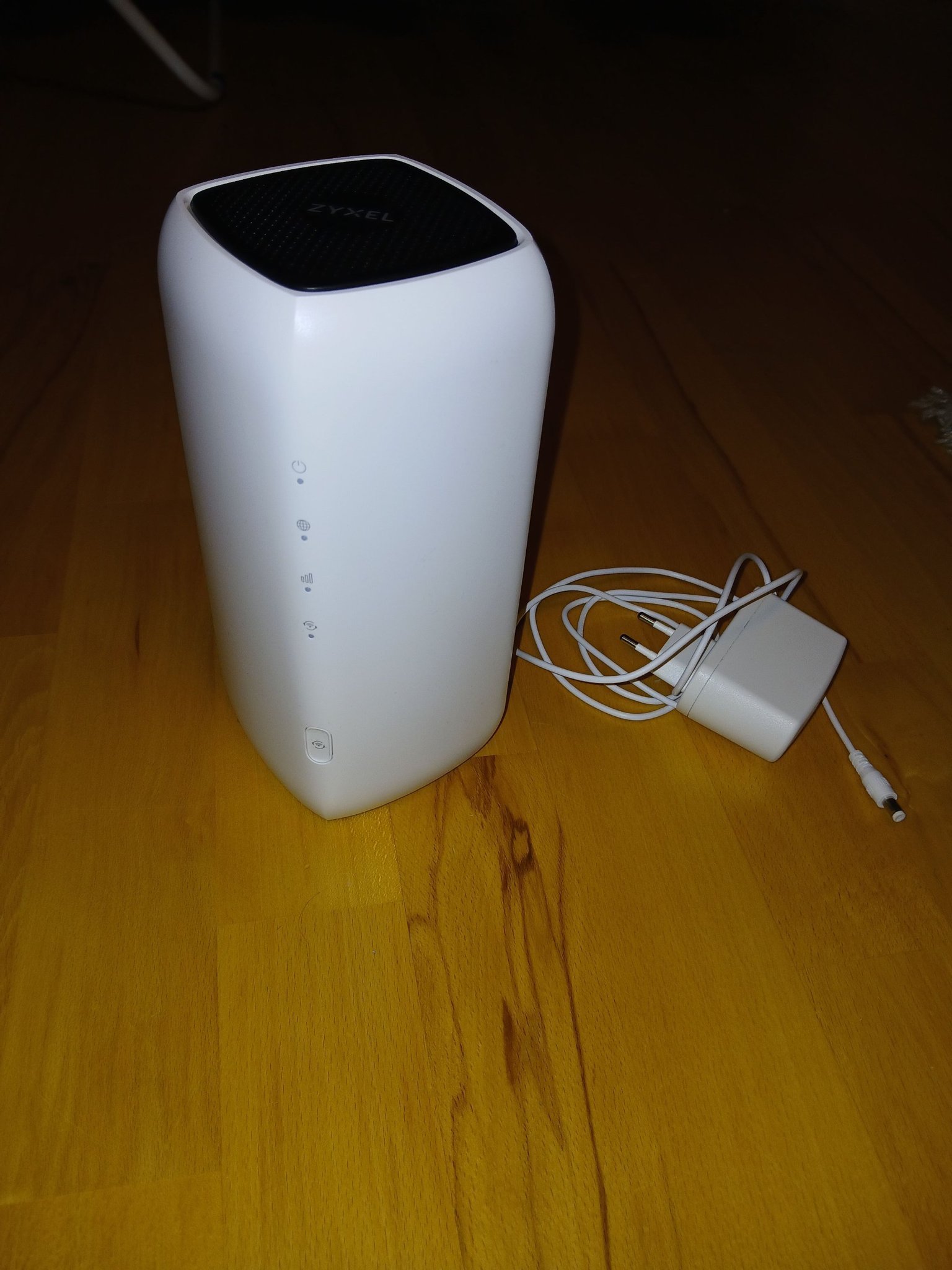 Se produkter som liknar Zyxel 5G Router på Tradera (691070477)