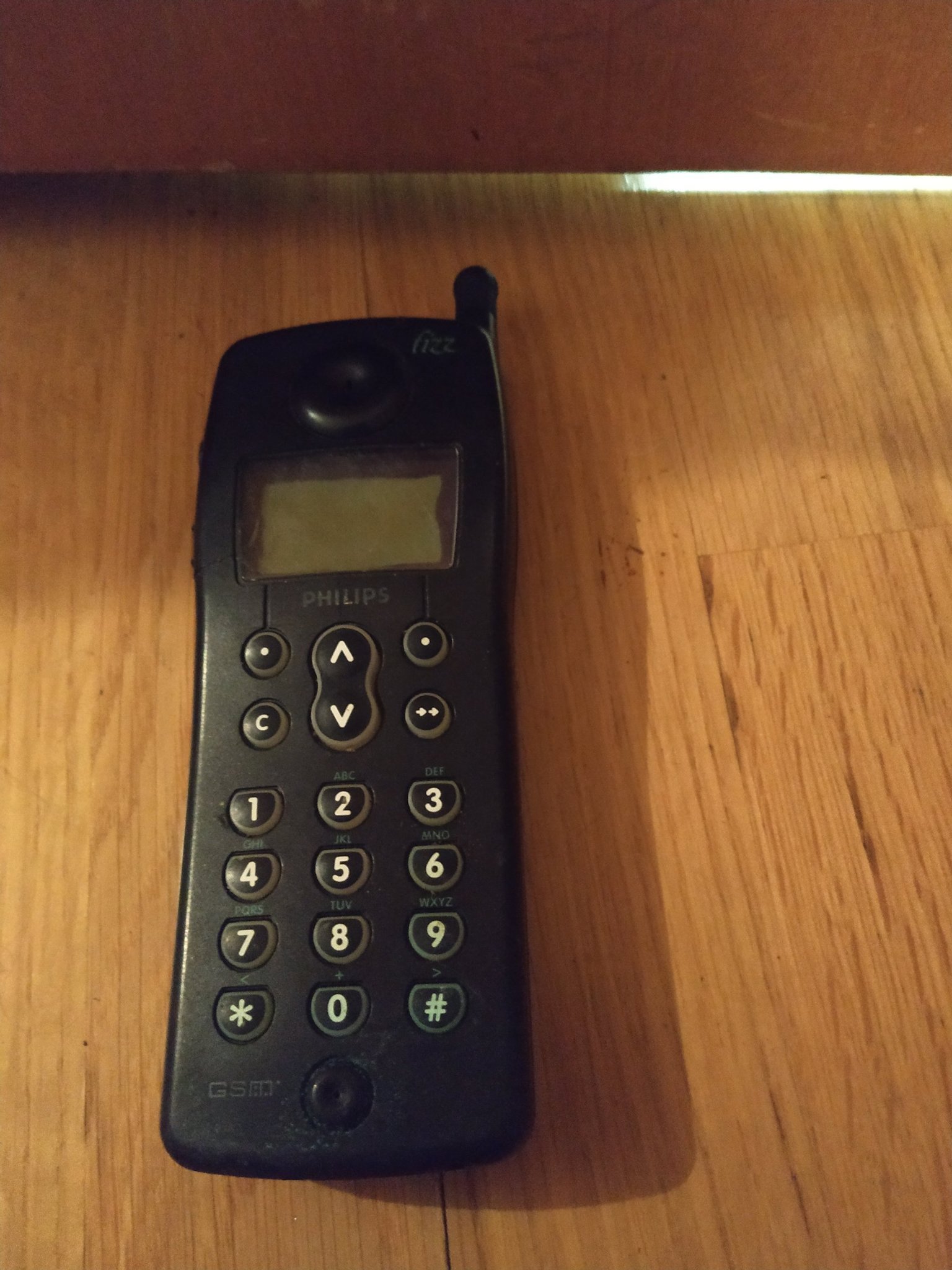 Philips Fizz mobiltelefon retro nostalgi 1996 m.. | Köp på Tradera ...