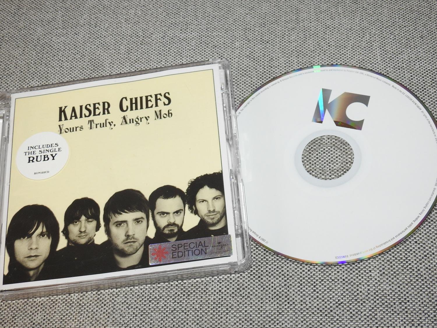 Kaiser Chiefs - Yours Truly, Angry Mob CD Ruby,.. | Köp på Tradera ...