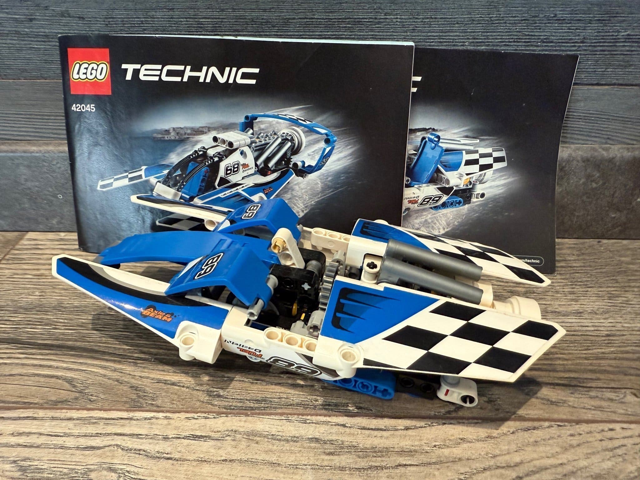 LEGO Technic 42045 Hydroplane | Köp på Tradera (687493604)