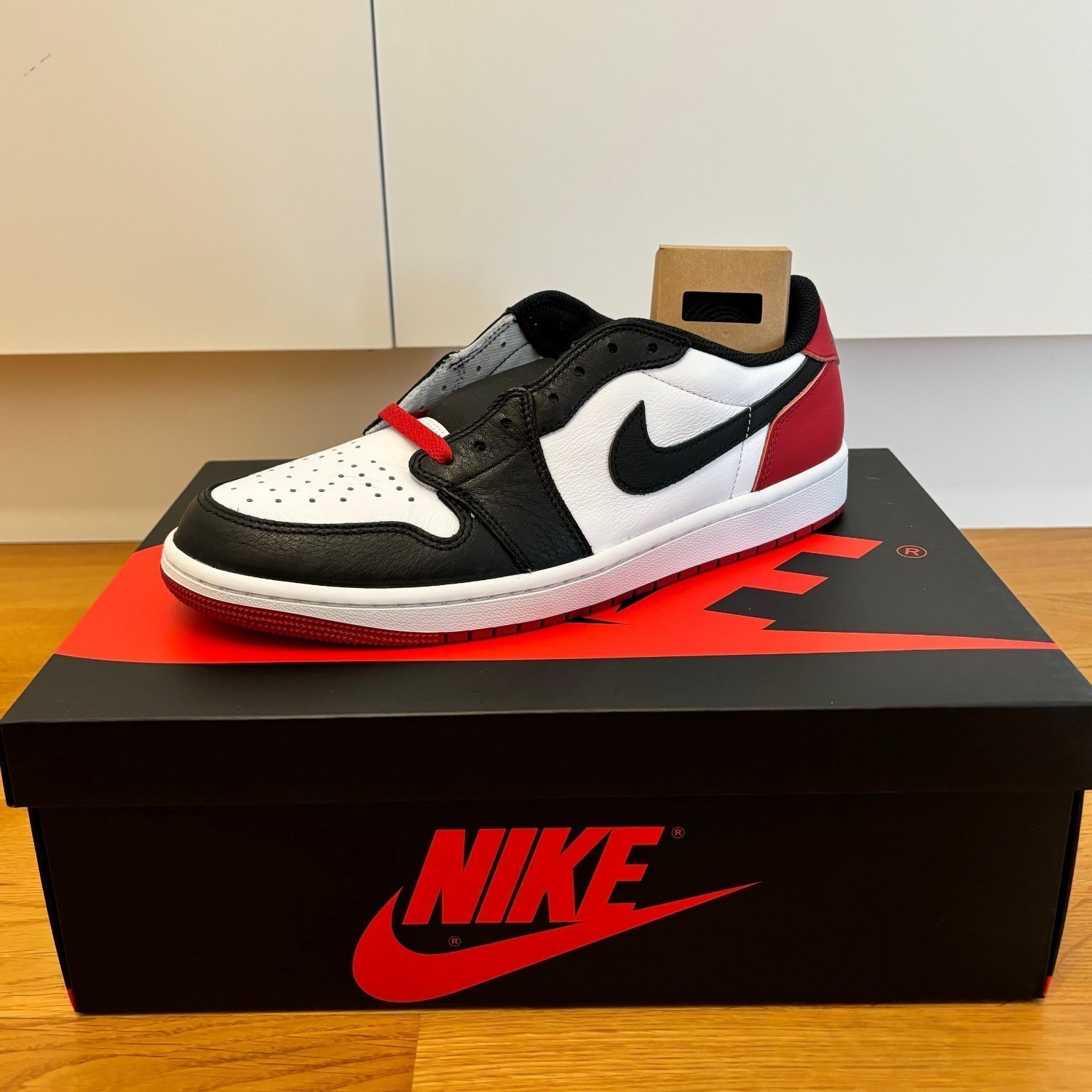Jordan 1 Low OG ”Black Toe" | Köp på Tradera (699624402)
