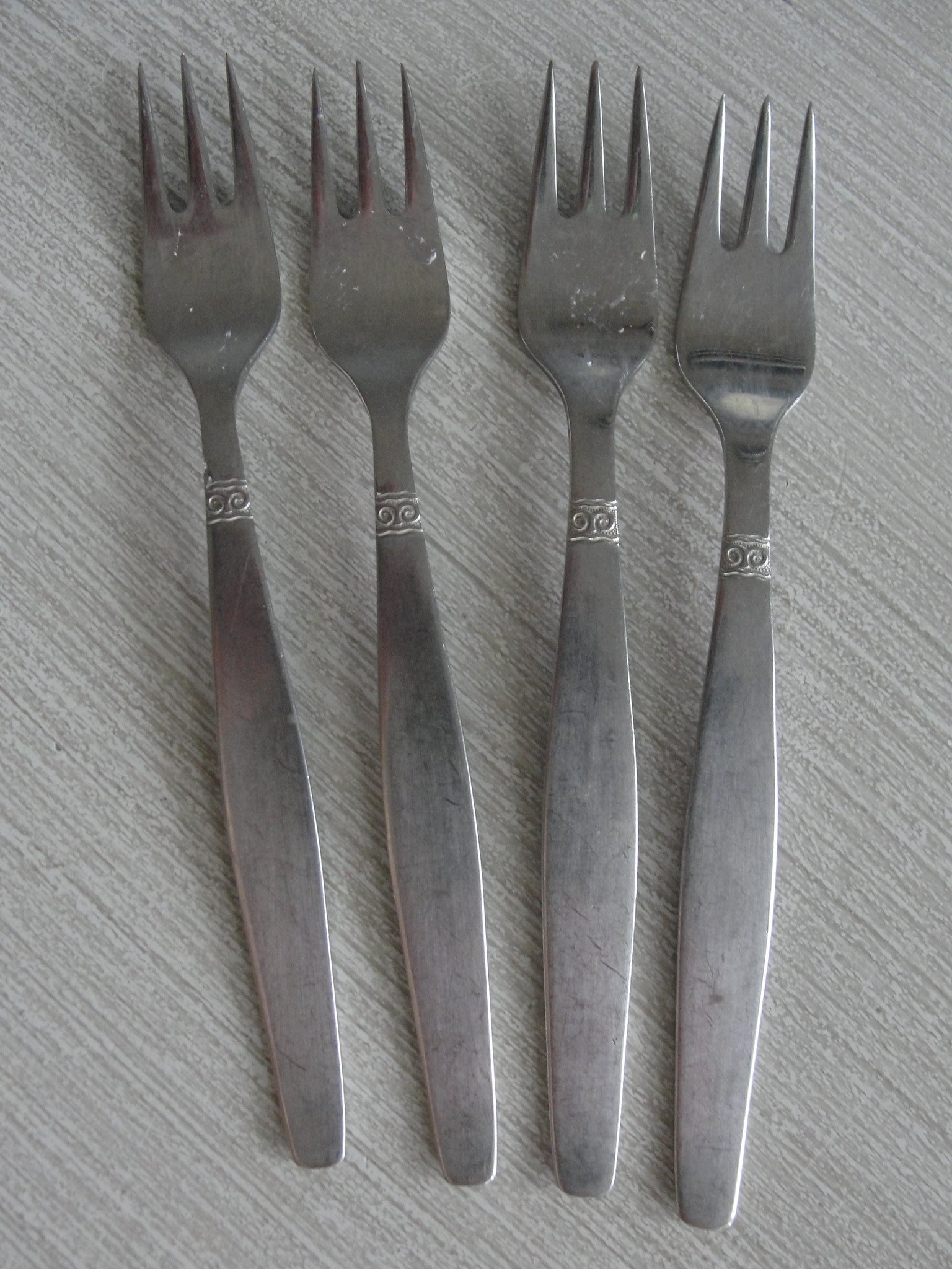 Se produkter som liknar 4 små gafflar plockgafflar Ni.. på Tradera ...