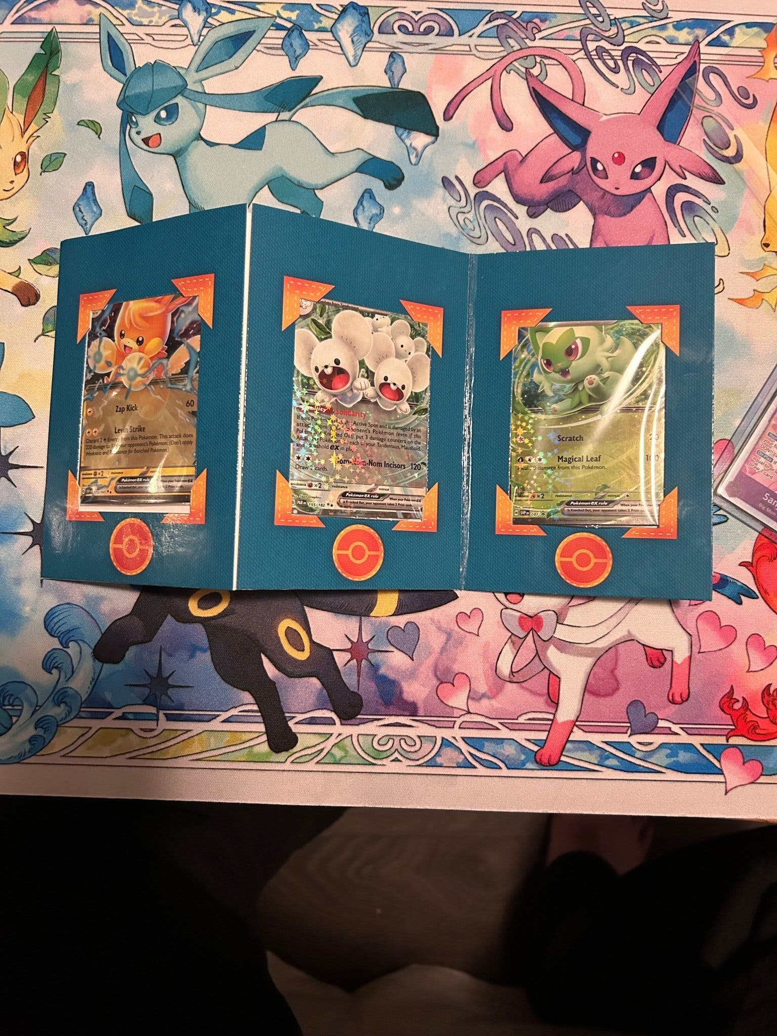 Se produkter som liknar Pokémon tre stycken Promos me.. på Tradera ...