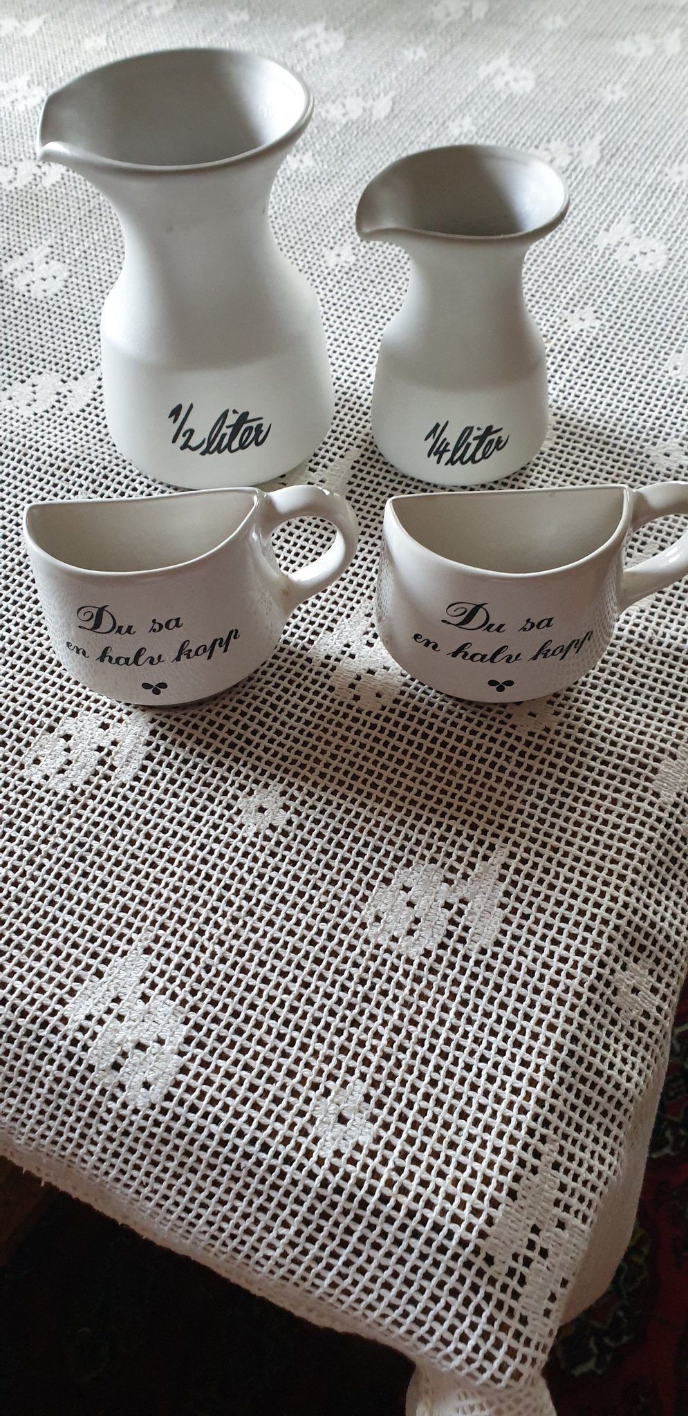 Kannor och Halv koppar med text Sia ! 70-tal | Köp på Tradera (692253293)