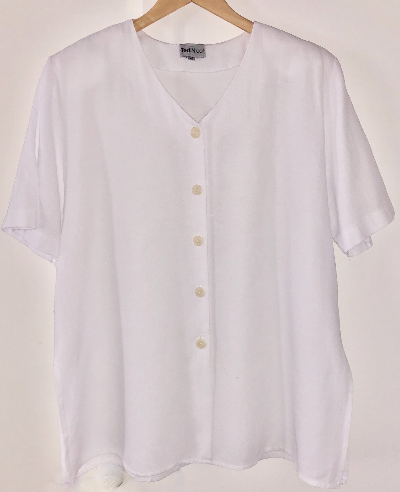 Se produkter som liknar Vit Ted Nicol sommar blus med.. på Tradera ...