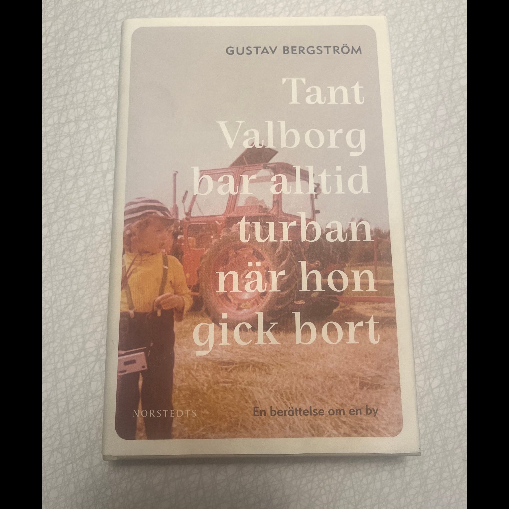 Tant Valborg bar alltid turban när hon gick bor.. | Köp på Tradera ...