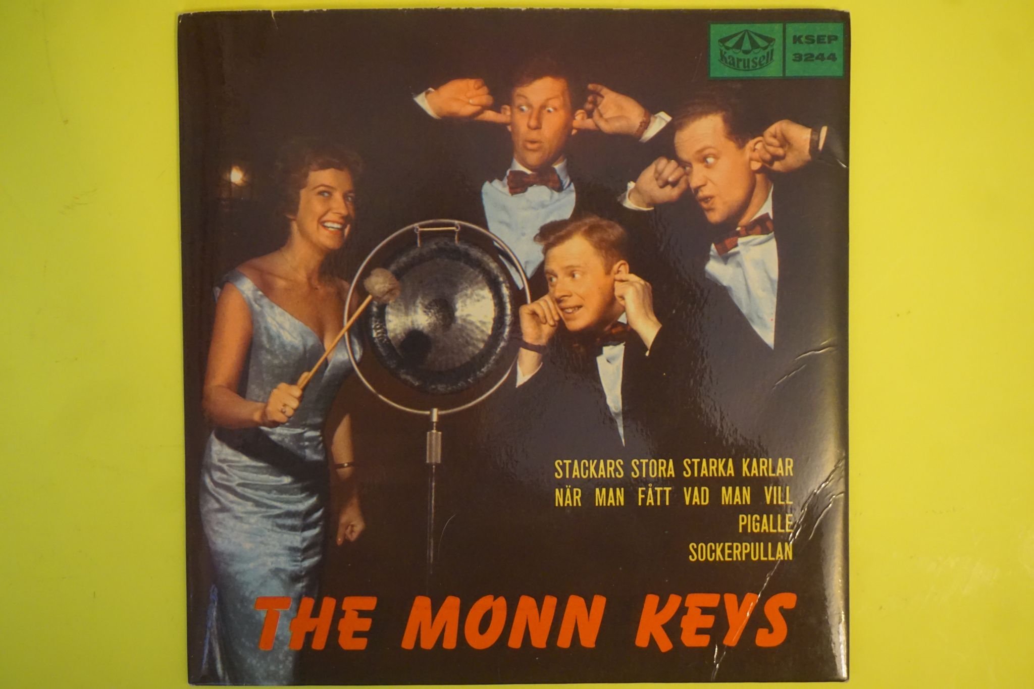 Se produkter som liknar THE MONN KEYS SVENSK MUSIK VI.. på Tradera ...