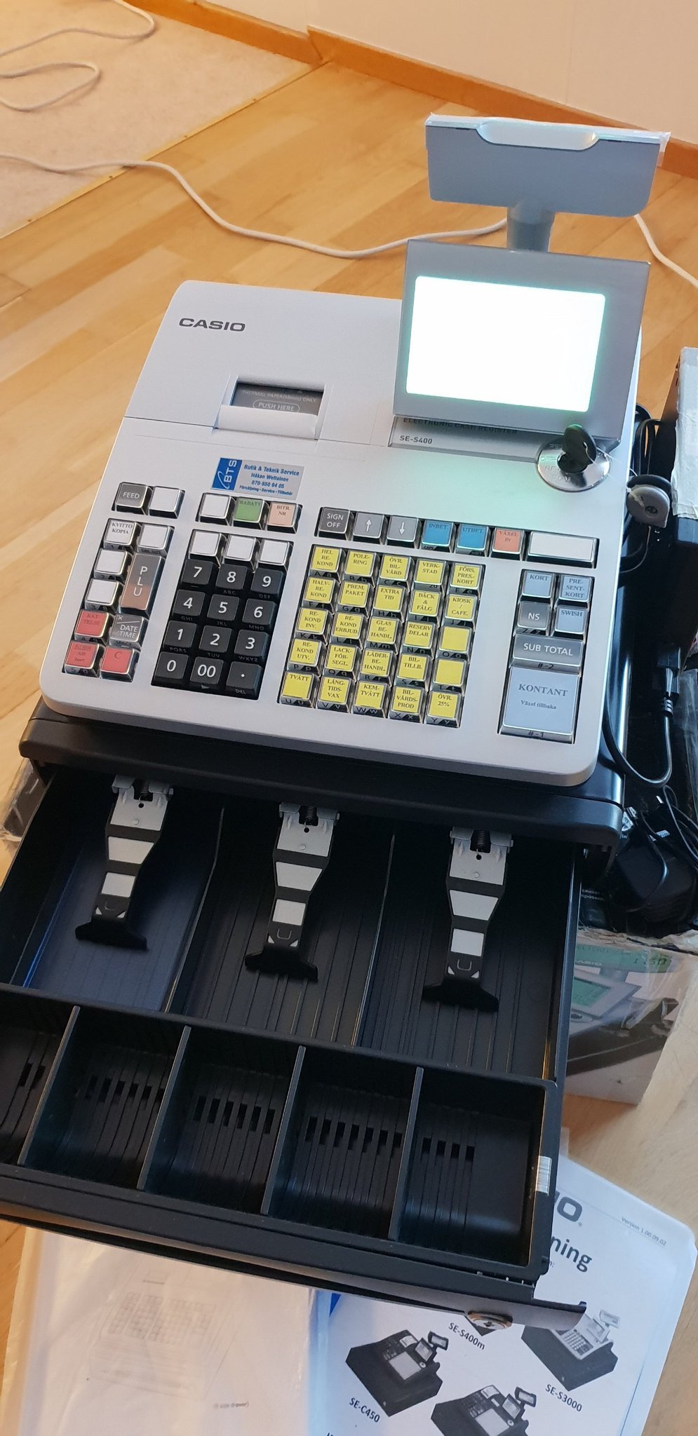 Se produkter som liknar Kassa apparat/register Casio .. på Tradera ...