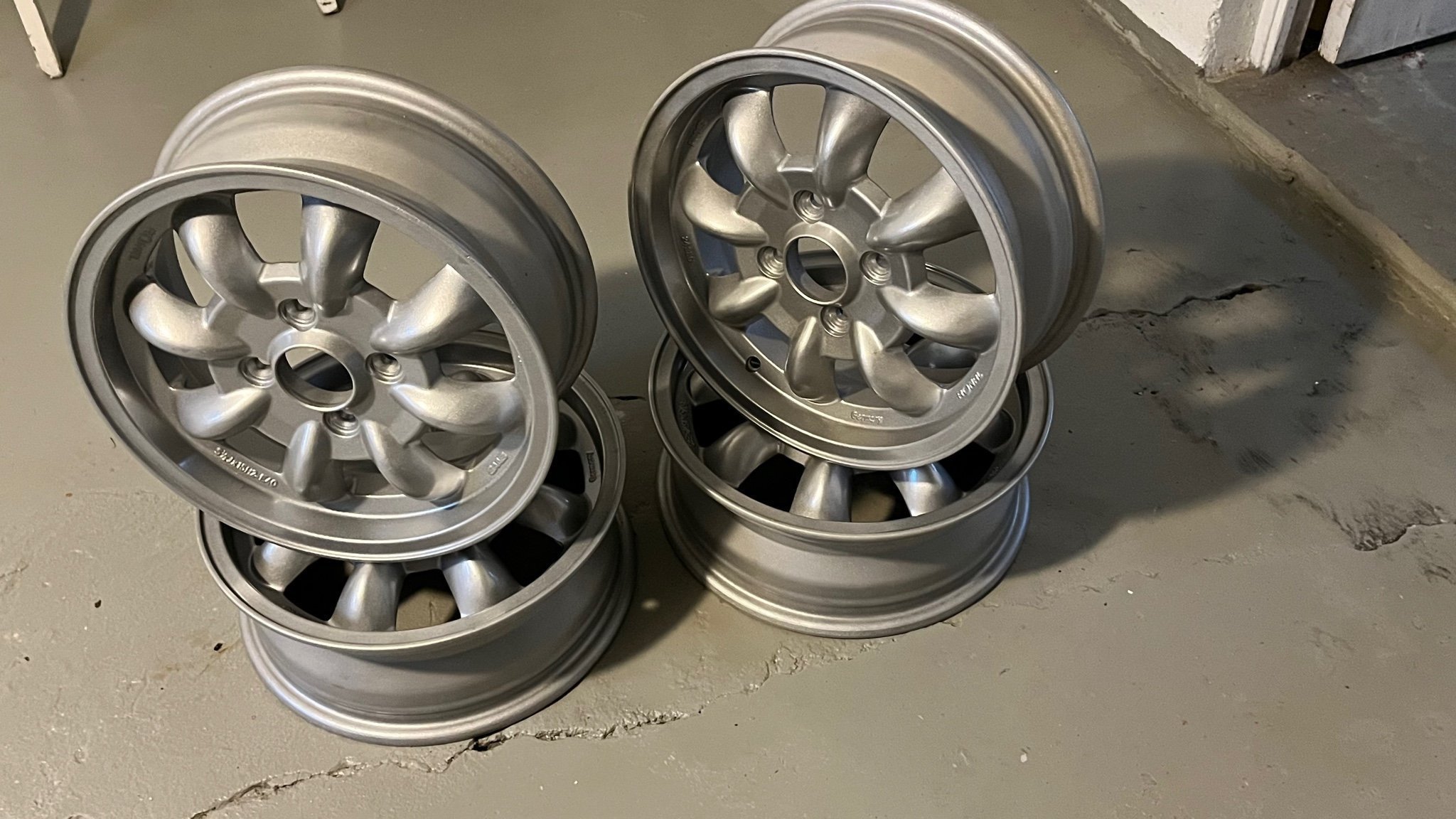 Se produkter som liknar Ronal fälgar Saab 99 90 900 på Tradera (618364018)