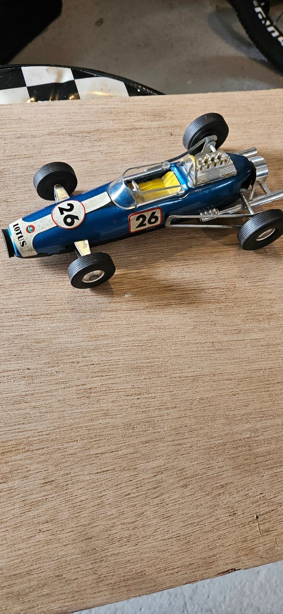 Se produkter som liknar Vintage Lotus Formel 1 Leksak.. på Tradera ...