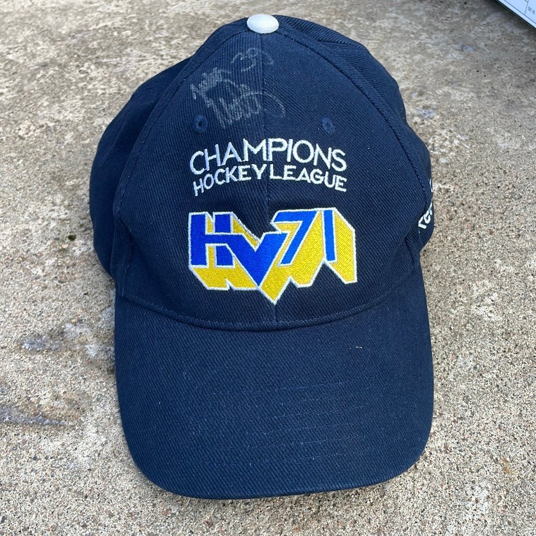 Se produkter som liknar HV71 keps med CHL-logga – sig.. på Tradera ...