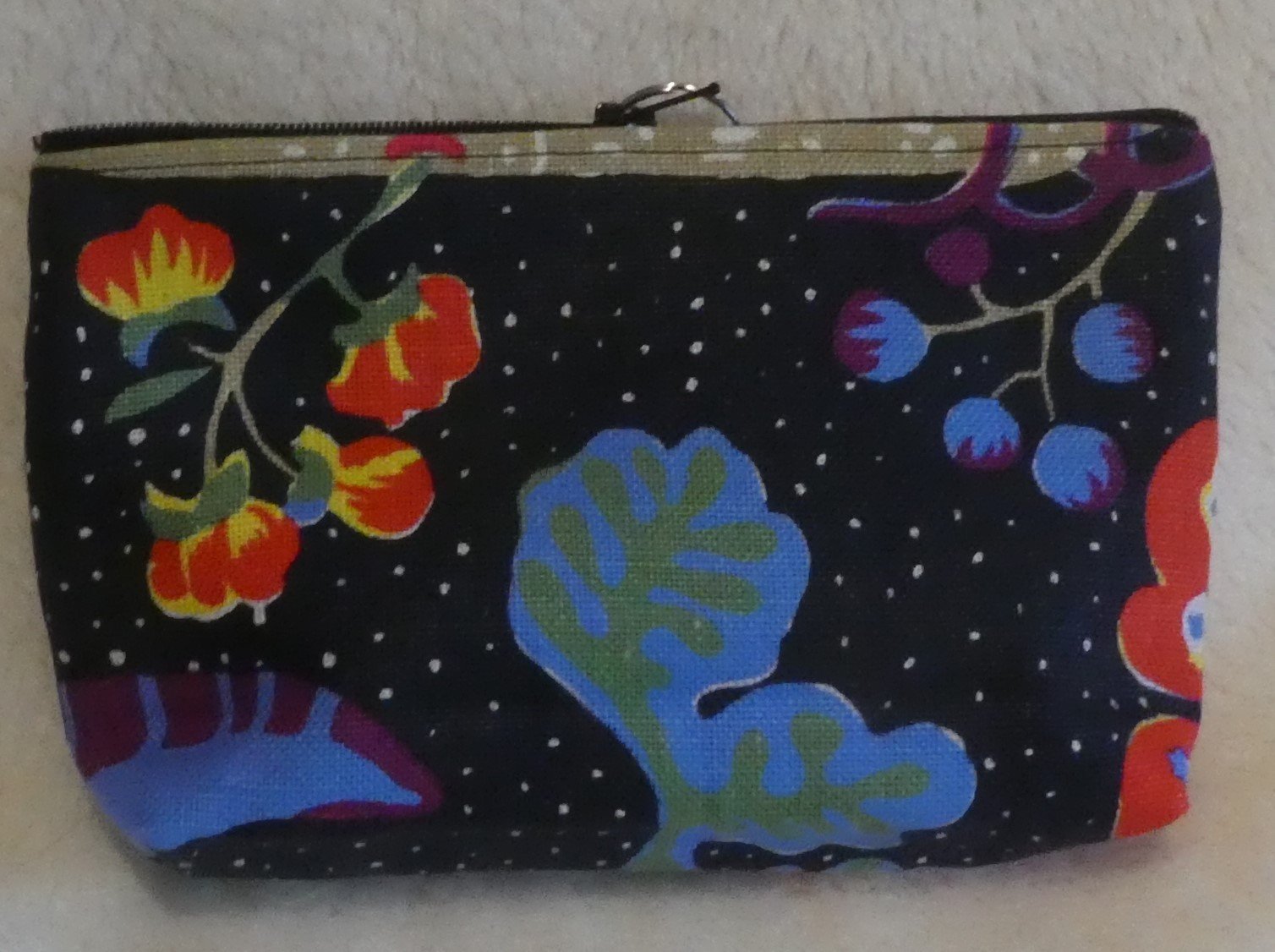 Sminkväska i tyg Mirakel- tygdesign av Josef Fr.. | Köp på Tradera ...