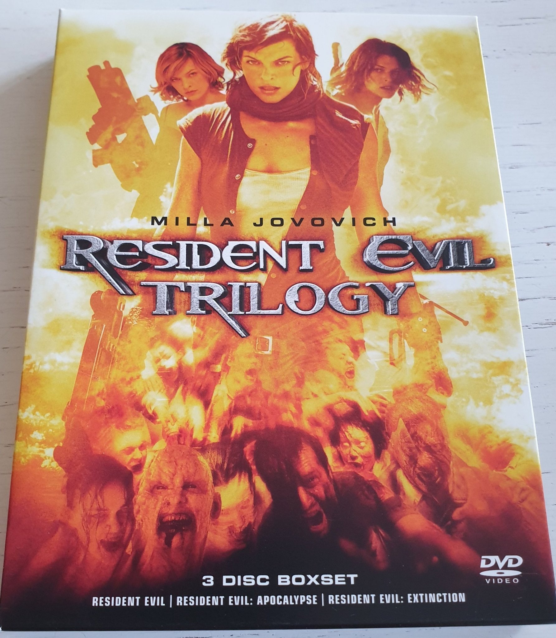 Resident Evil Trilogy - Milla Jovovich - DVD | Köp på Tradera (709365859)