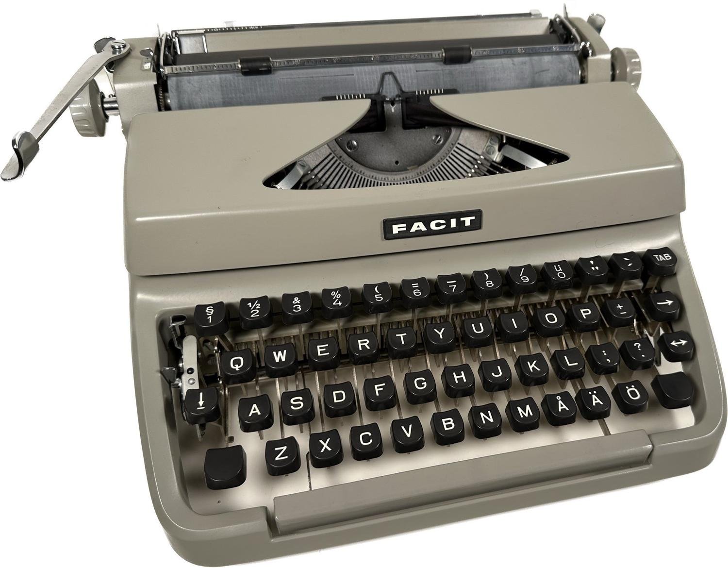 Facit Privat Nu Skrivmaskin Typewriter Manuel m.. | Köp på Tradera ...