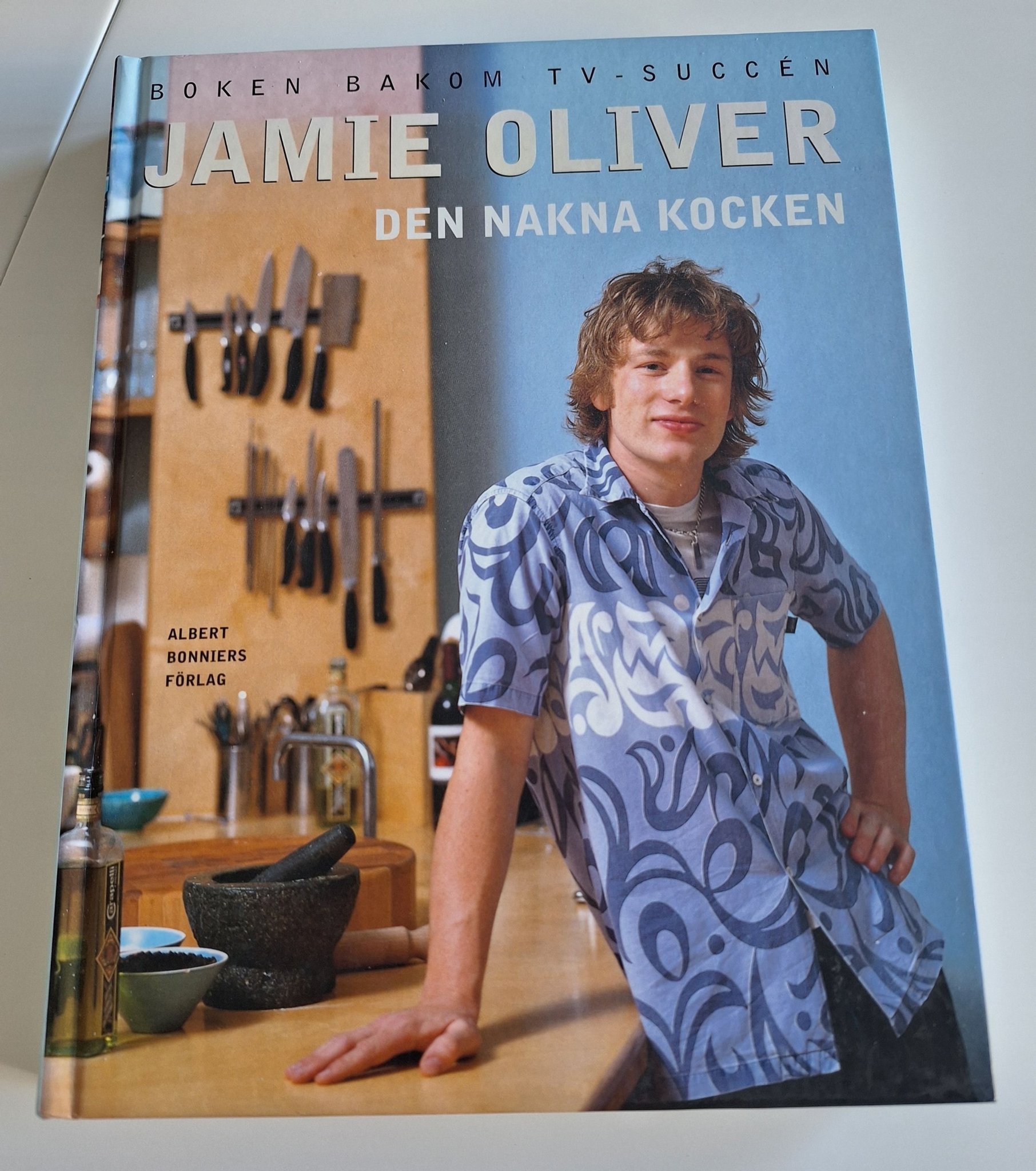 Se produkter som liknar Jamie Oliver - Den Nakna Kocken på Tradera ...
