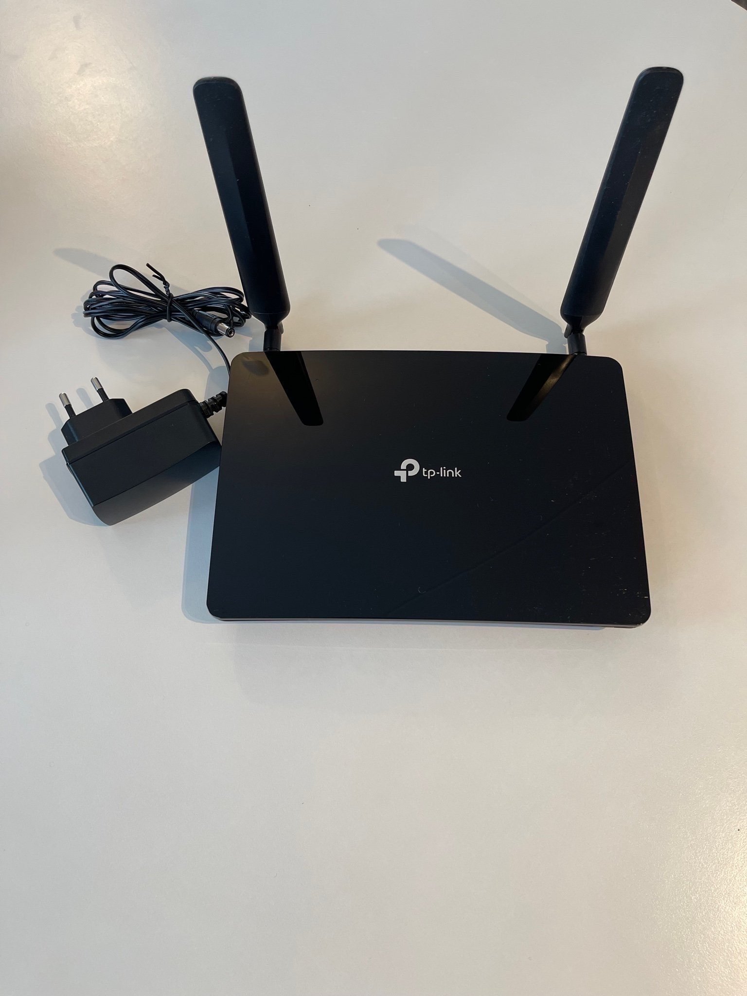 Se produkter som liknar TP-Link Archer MR400 AC1200 W.. på Tradera ...